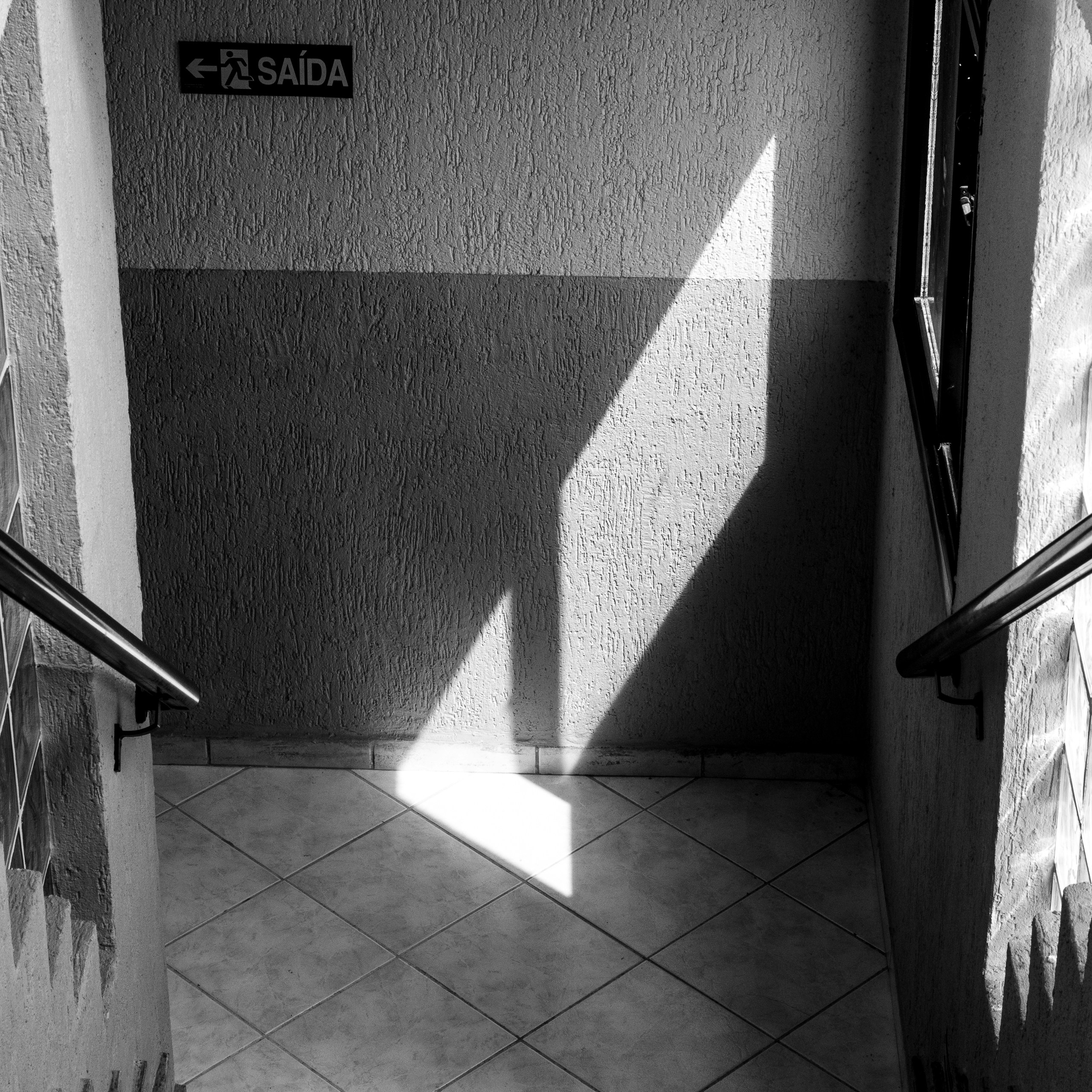 Geometric Light in a Quiet Stairwell