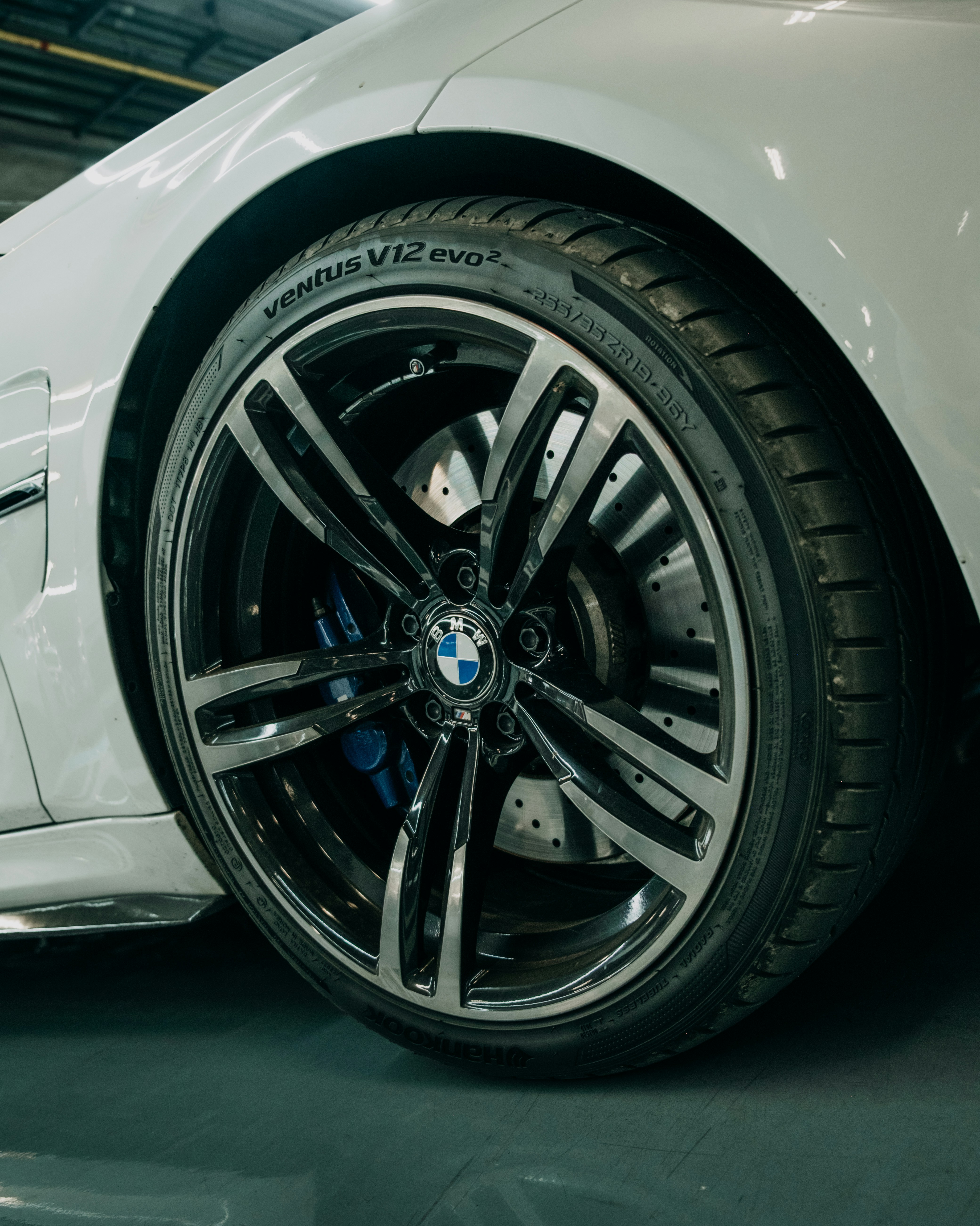 Precision in Motion: The BMW Wheel Under Spotlight