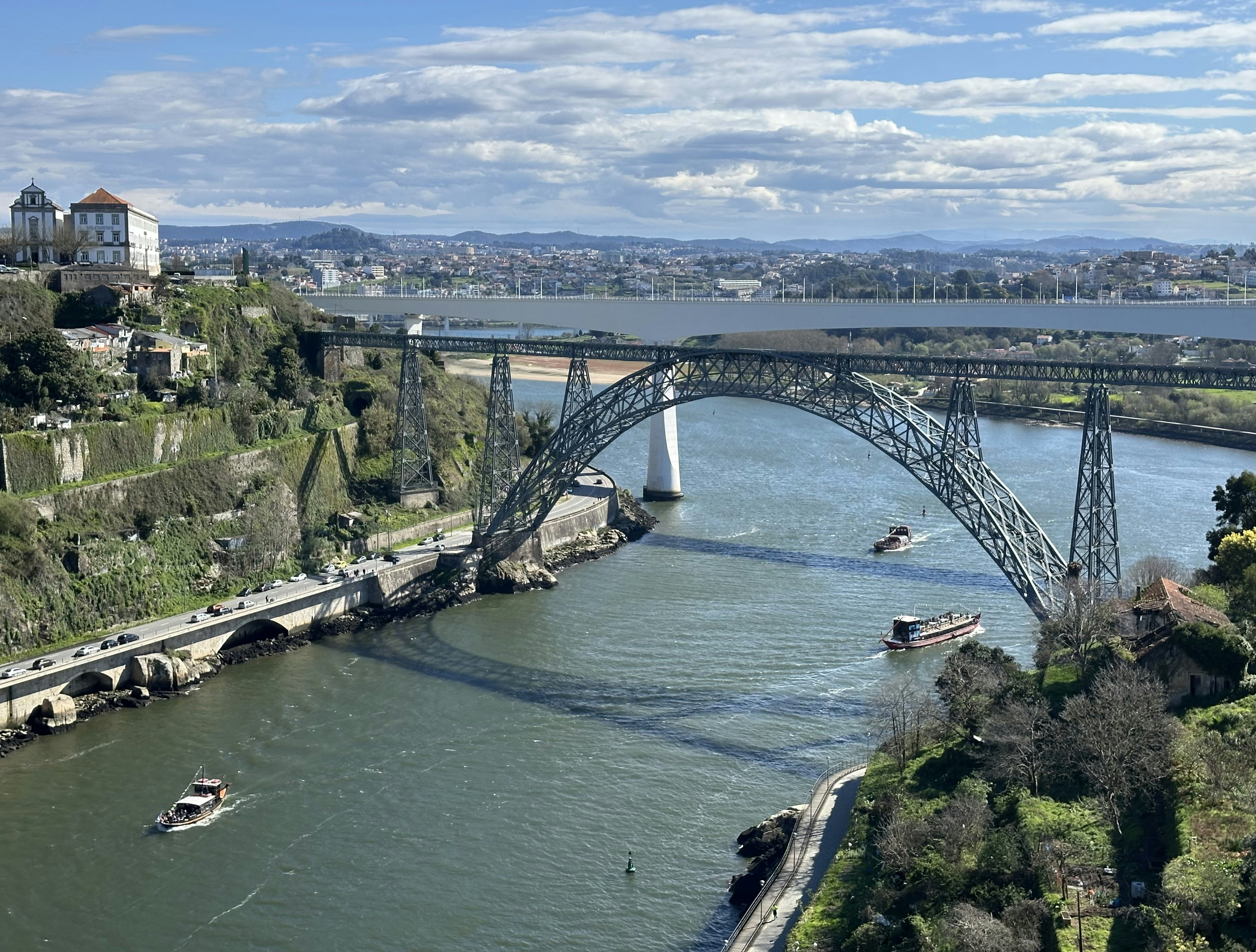Porto Bridge over the Douro: A Luminescent Sweep
