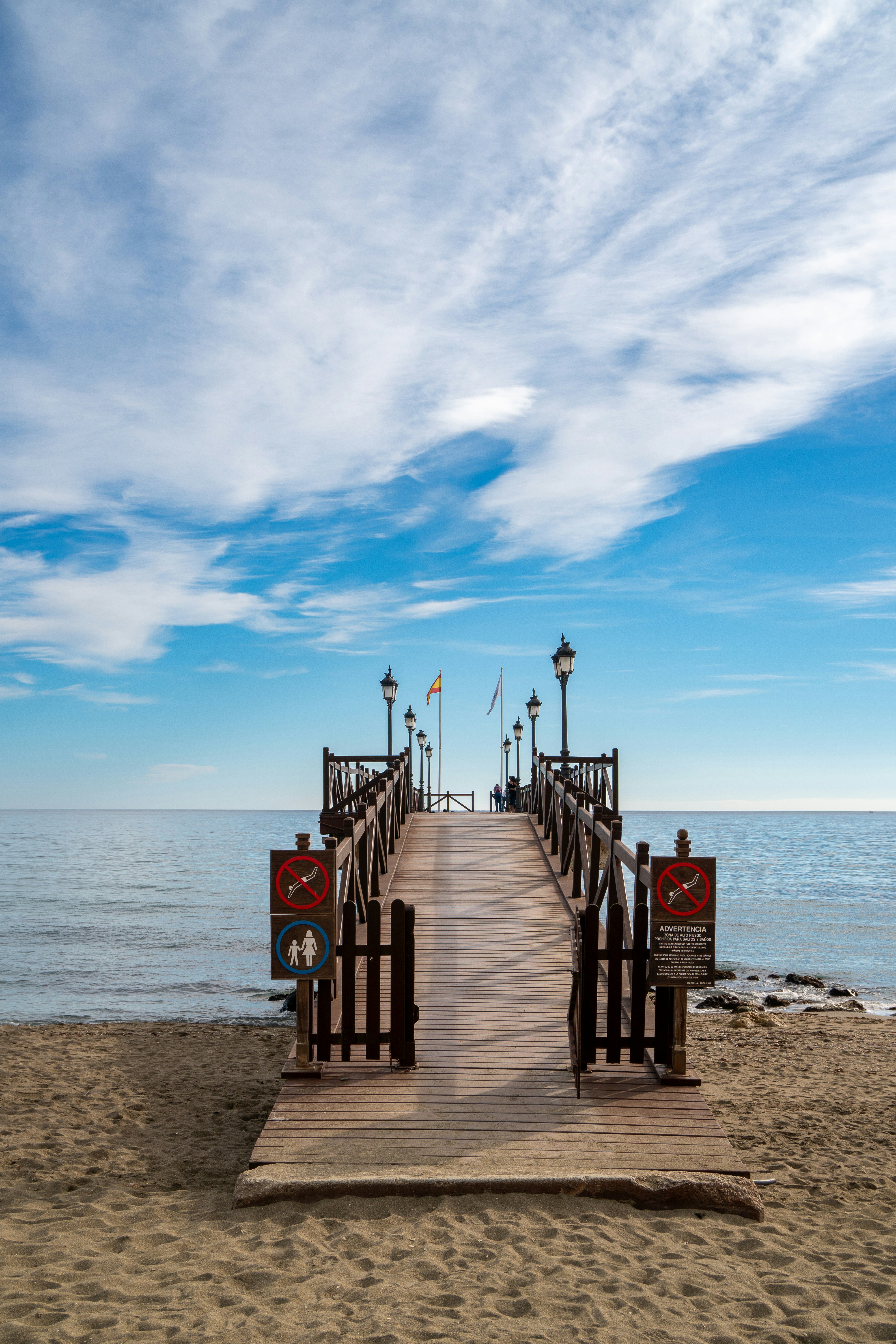Pier to the Horizon: A Quiet Walk to the Sea