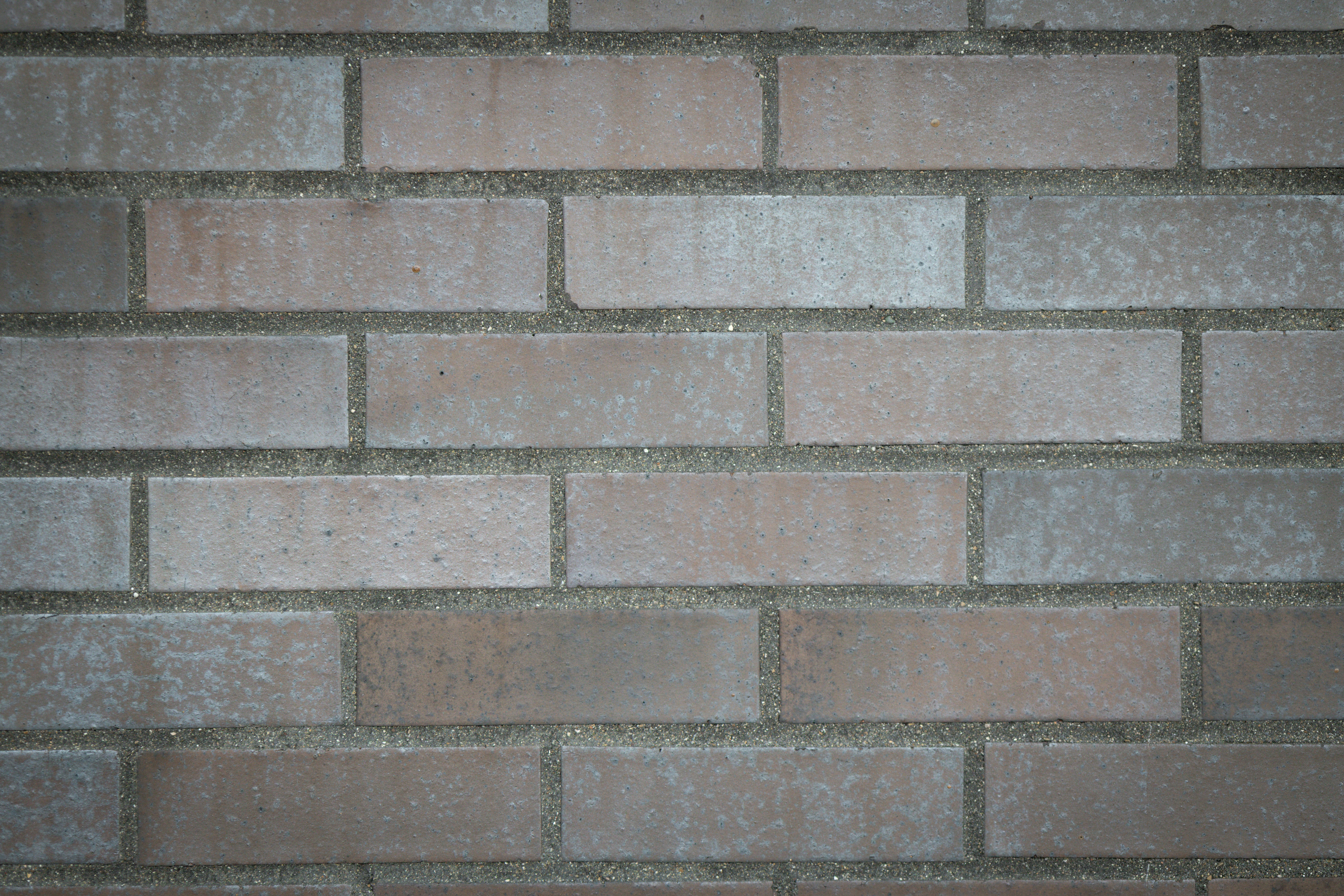 Brickwork in Even Light: Subtle Texture and Grain Across Horizontal Courses