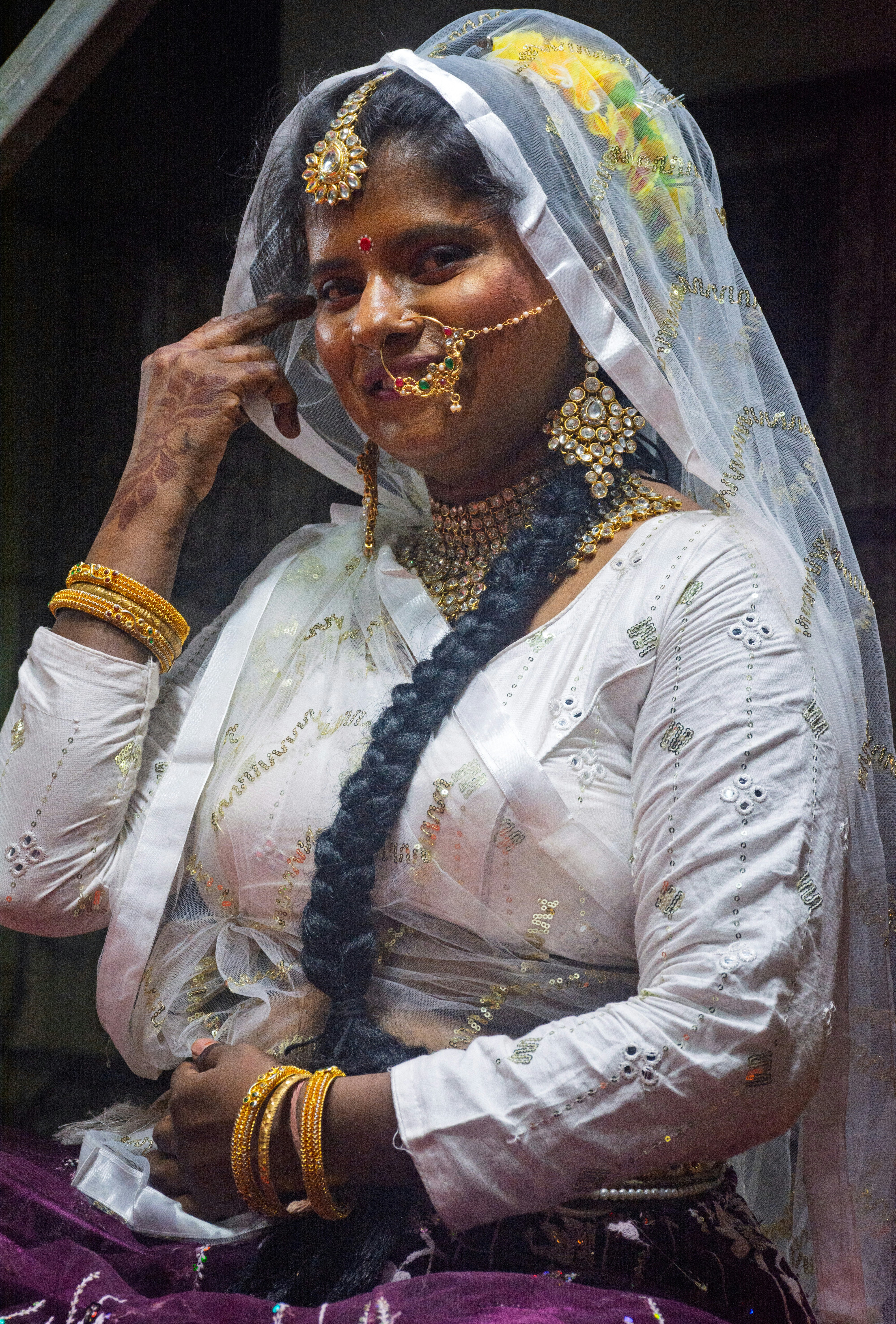 Bride in White: Heritage Jewelry and Veil as a Portrait of Tradition