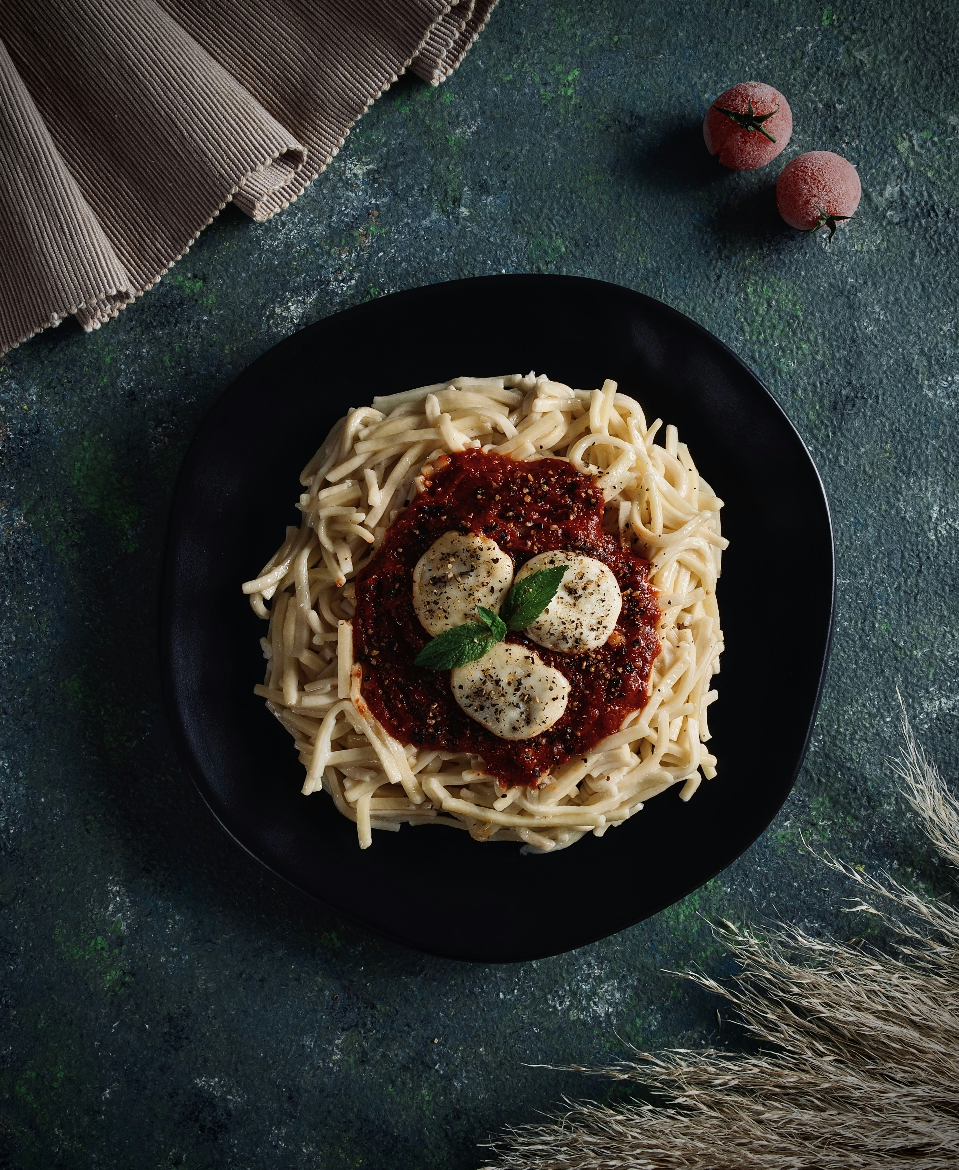 Circle of Comfort: Pasta on a Dark Plate