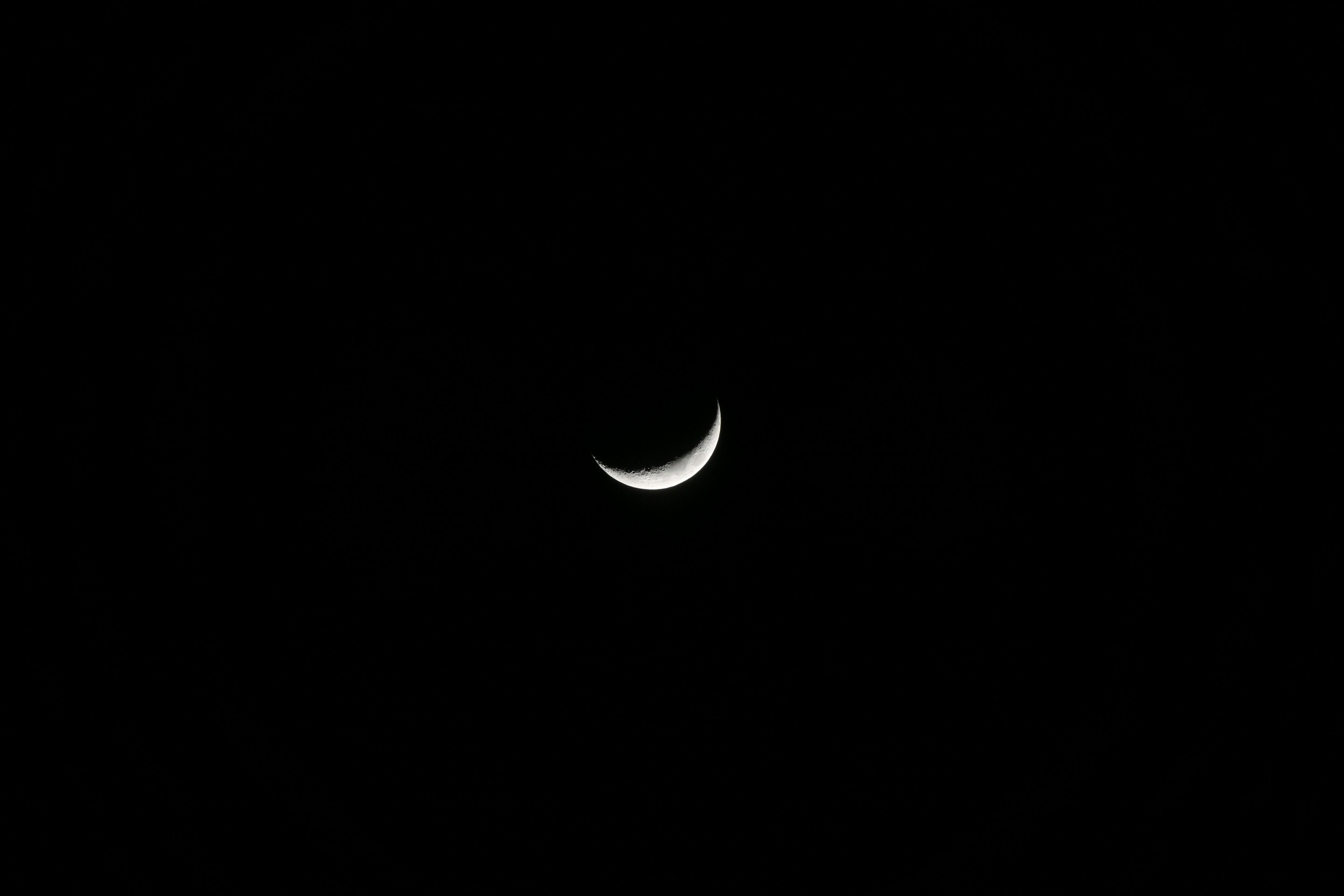 Slim Crescent: Moon Phase in Void