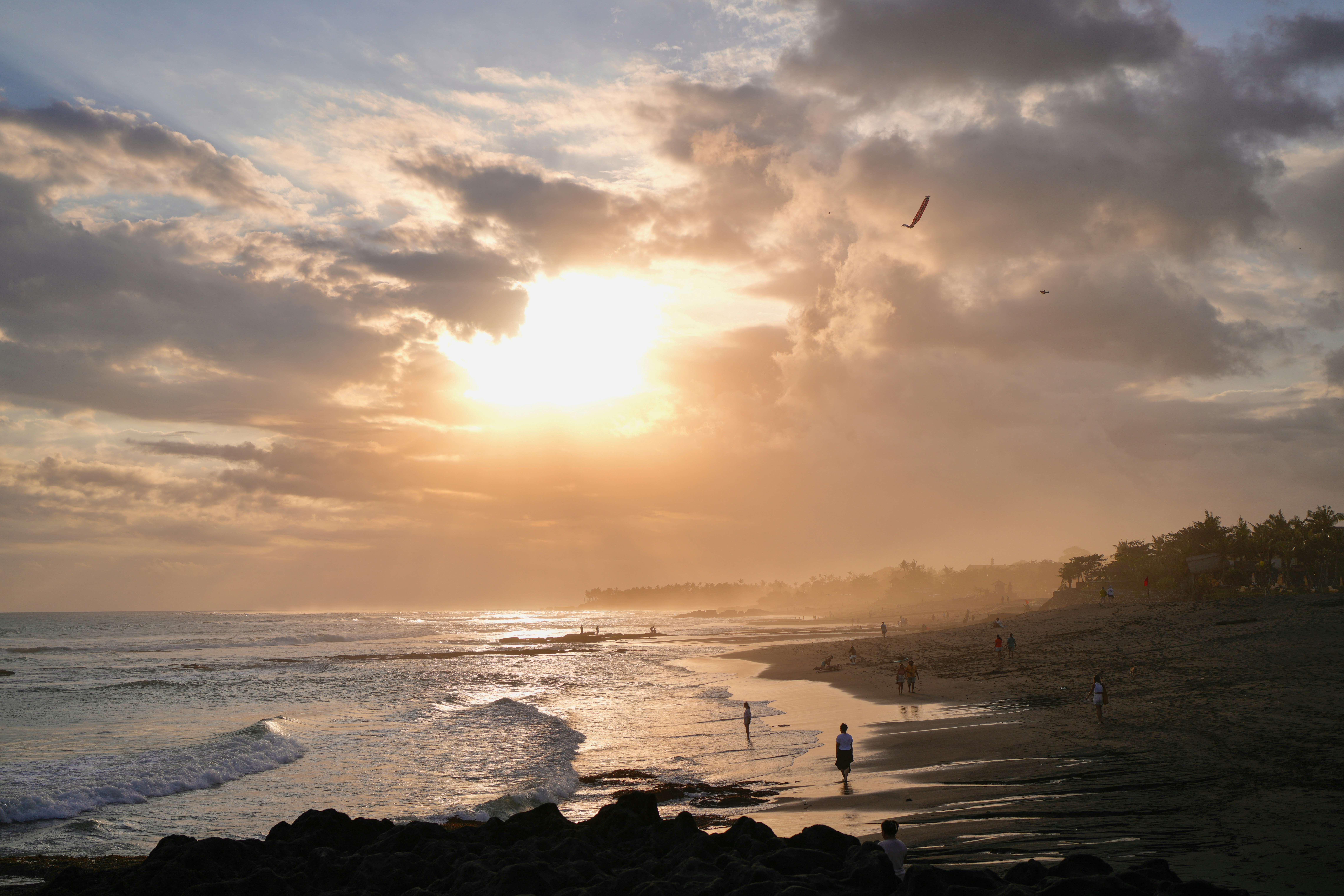 Golden Hour on the Rim of the Sea