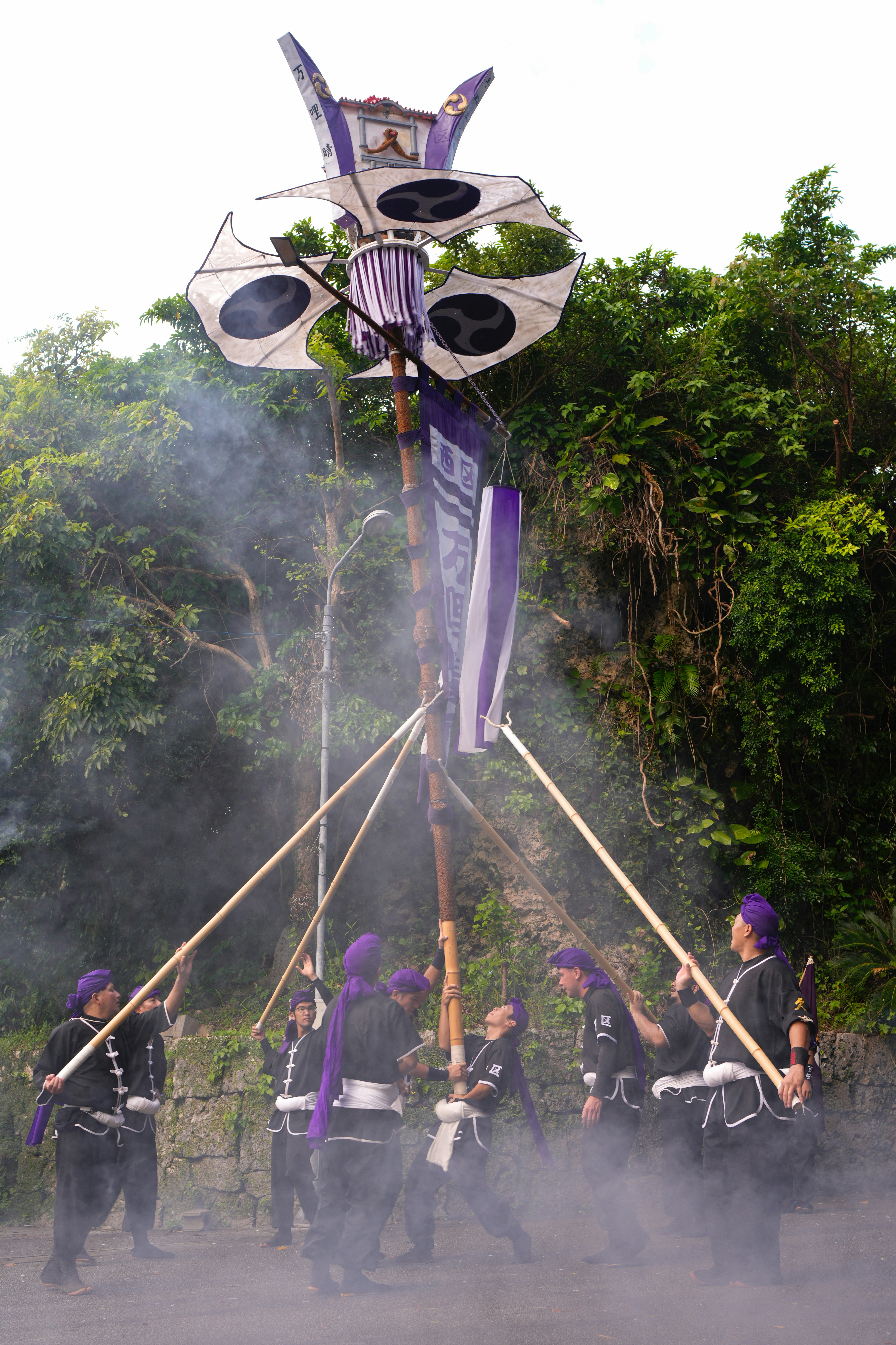 Volunteer Dynasty: The Giant Kazari Pole in Motion