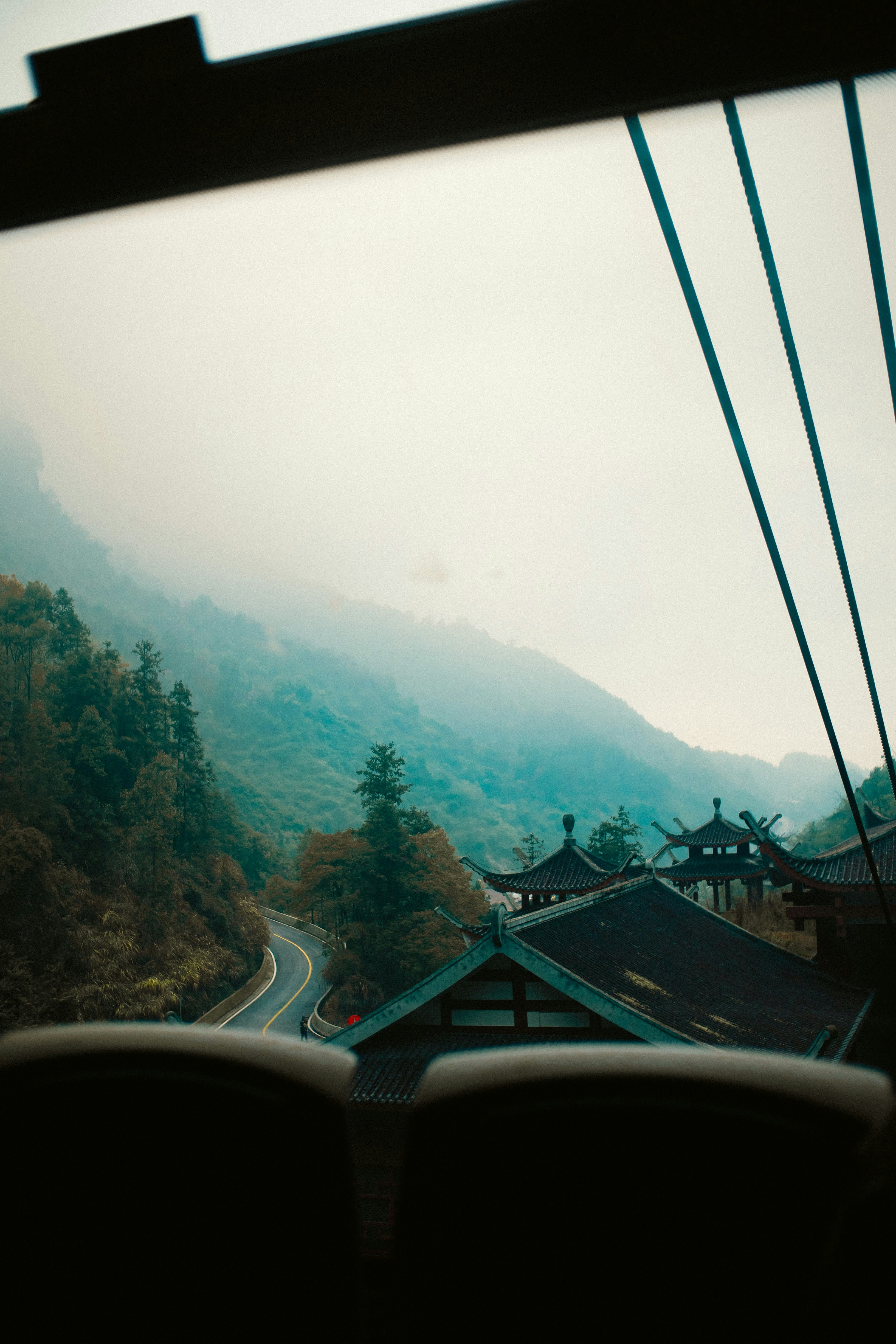 Ridge Temple Overlook: Roads, Peaks, and Rooftops
