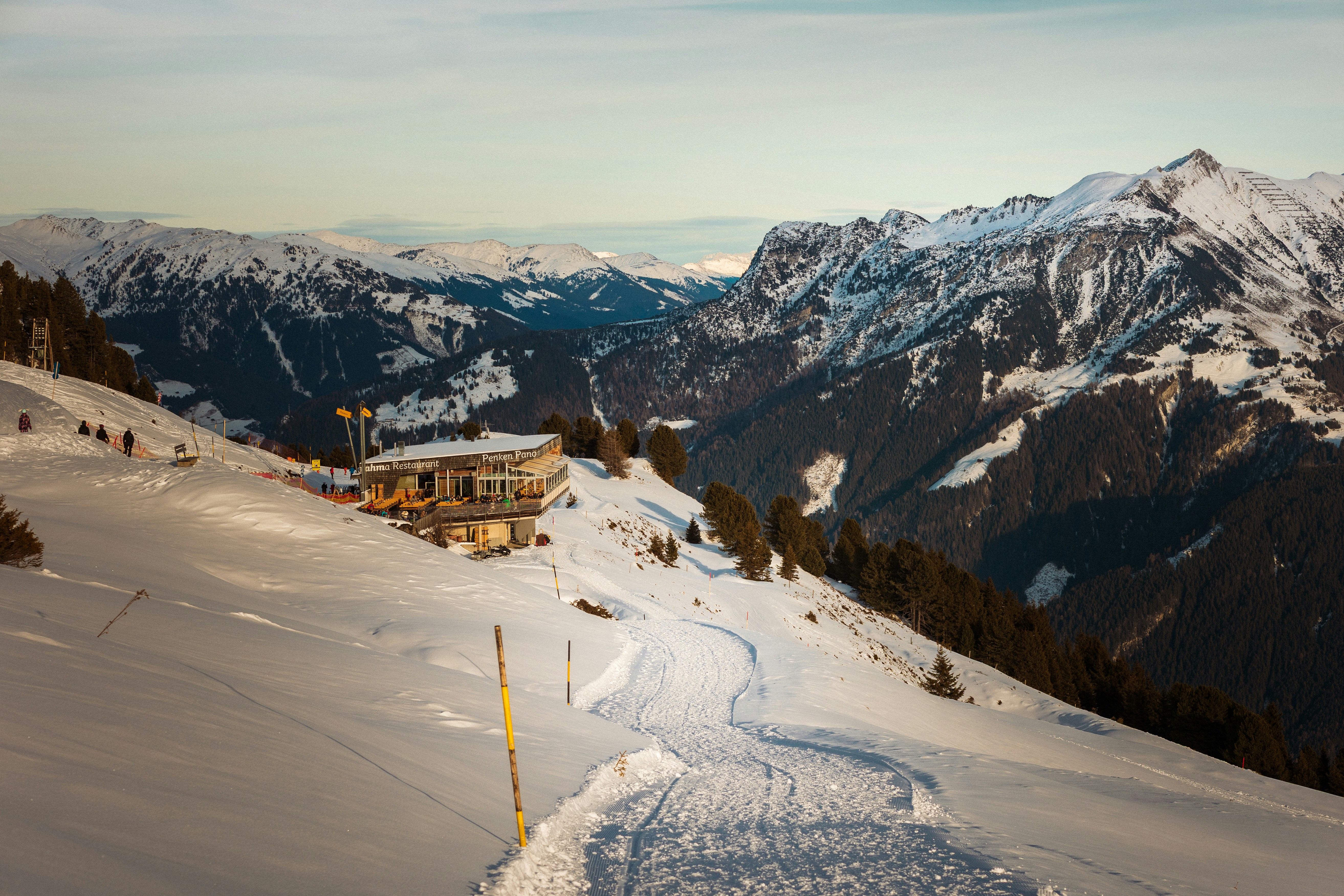 Snowbound Summit Lodge with Crescent Tracks