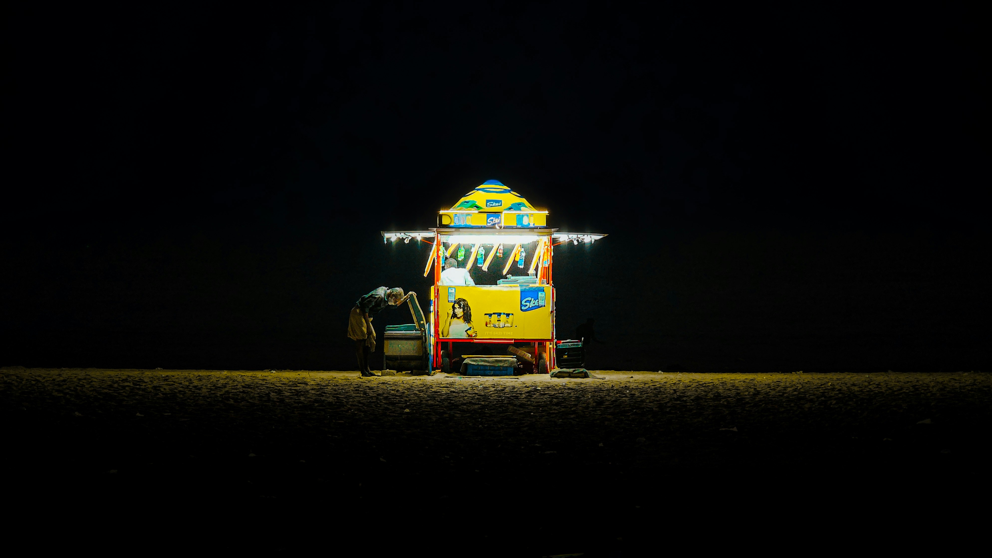Night Shift at the Lantern Cart