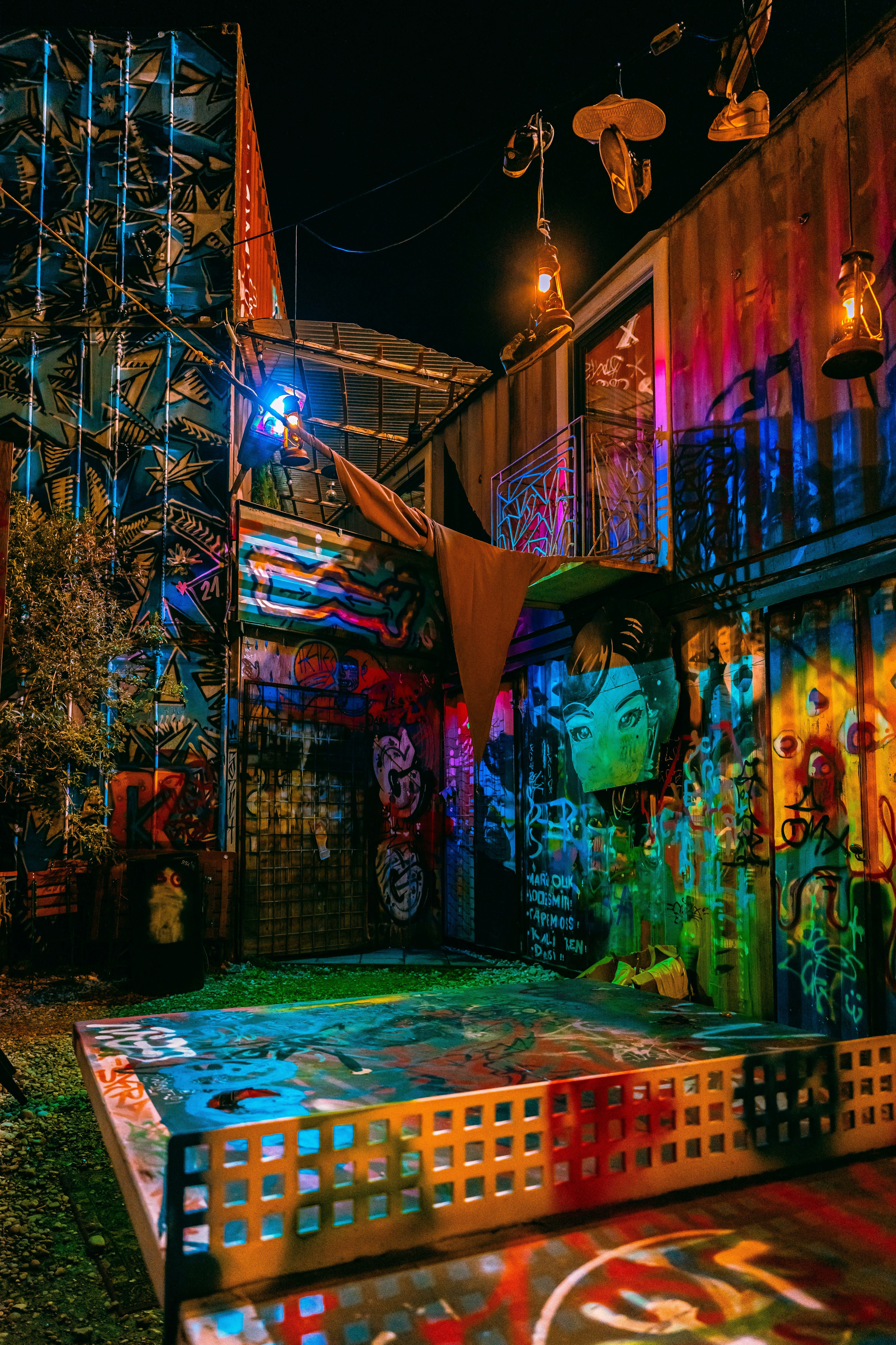 Neon Alley: A Night of Graffiti Light and Color