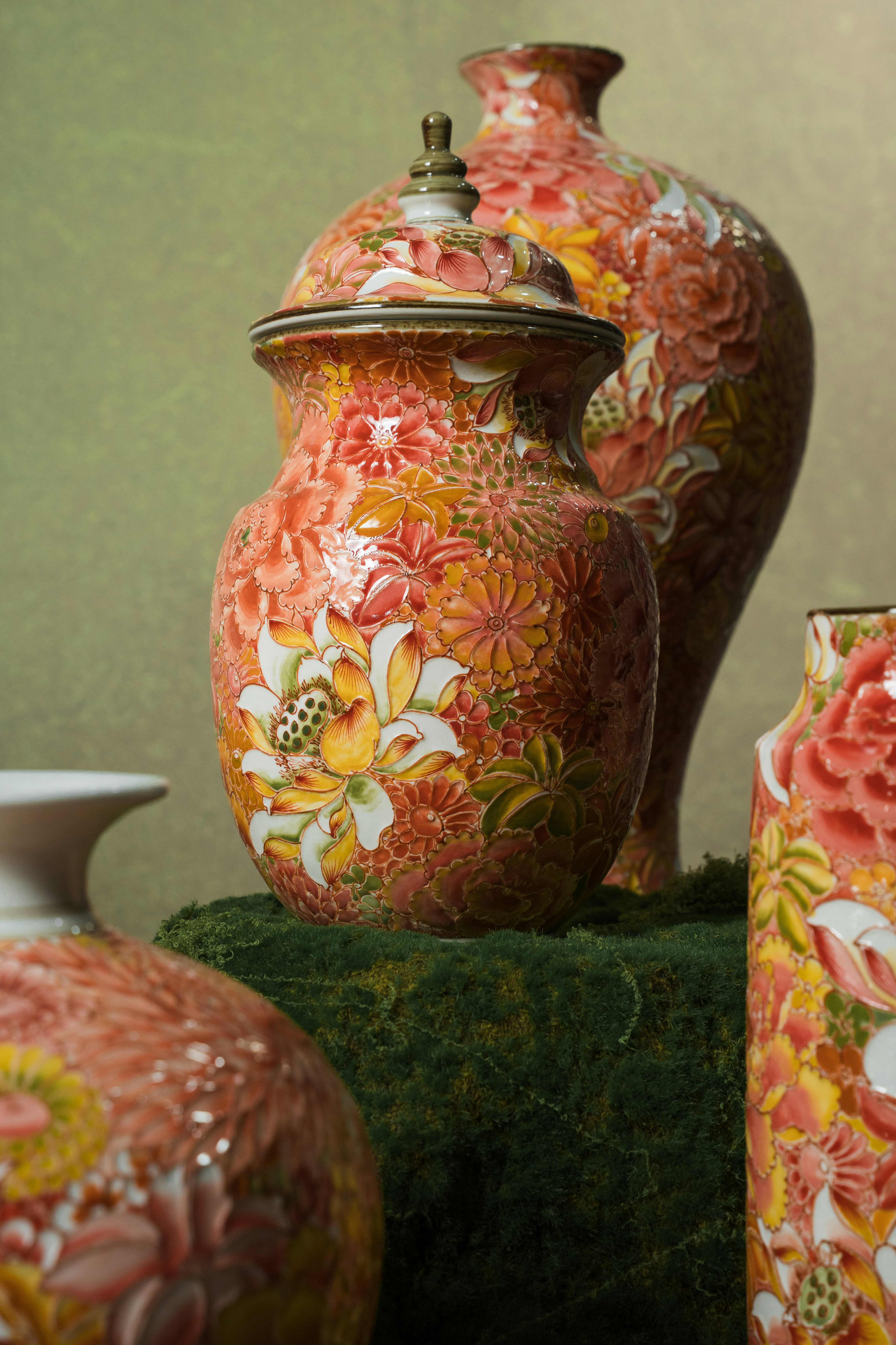Ceramic Coral: A Floral Vault of Mandarin Vases