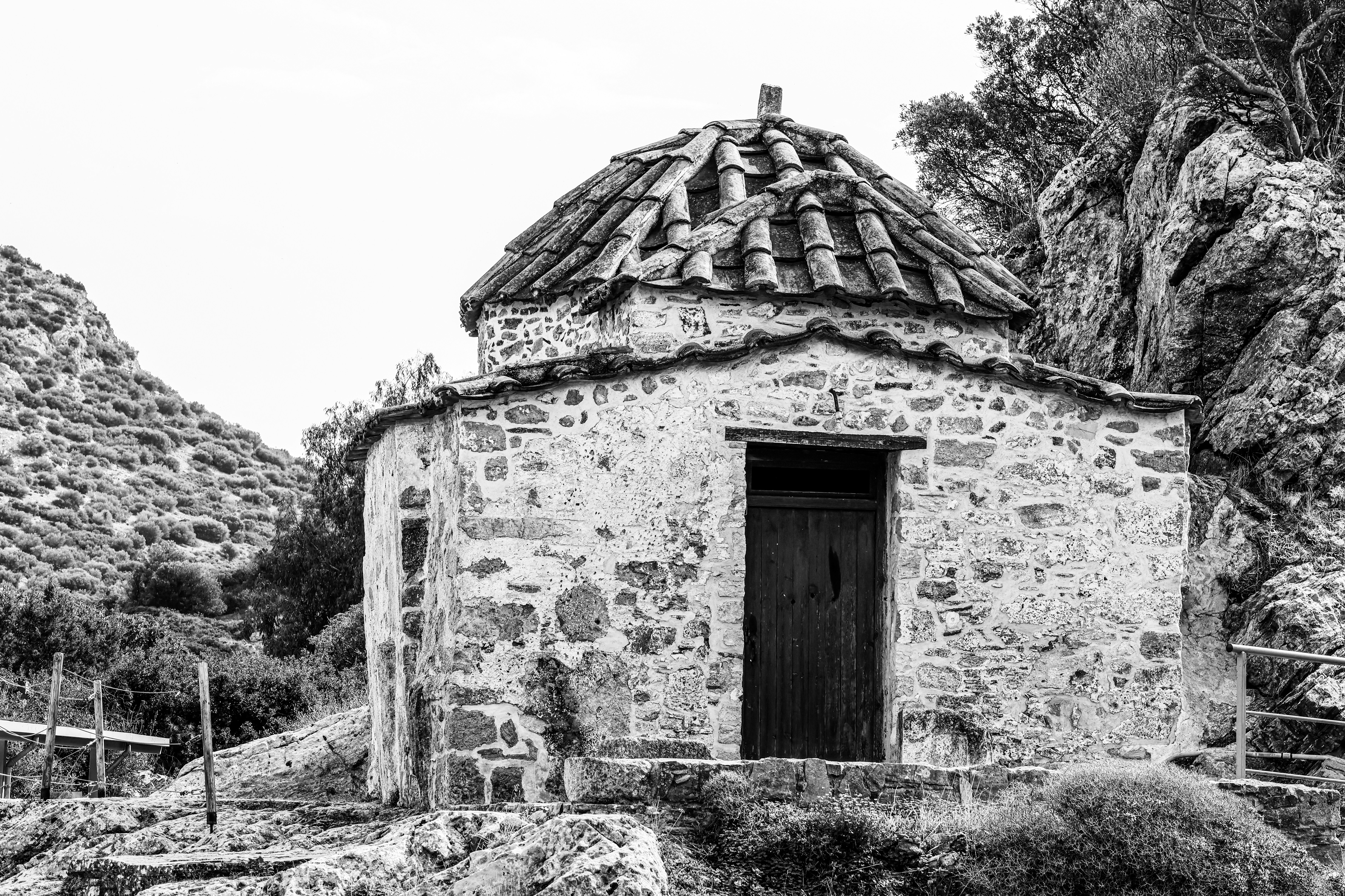 Stone Hut on a Quiet Provençal Hill