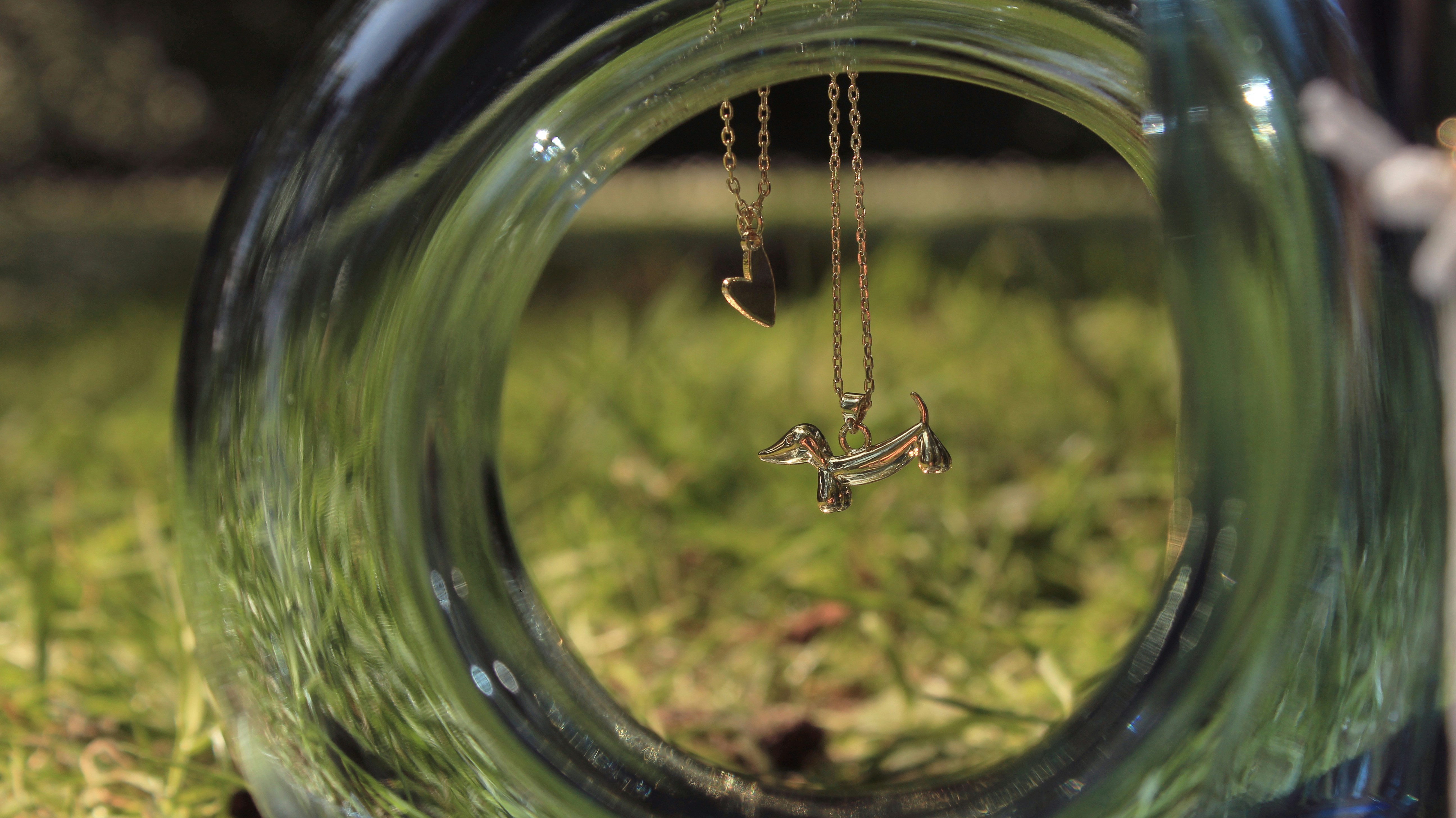 Pendant in the Glass Ring: A Necklace Centered by Morning Light