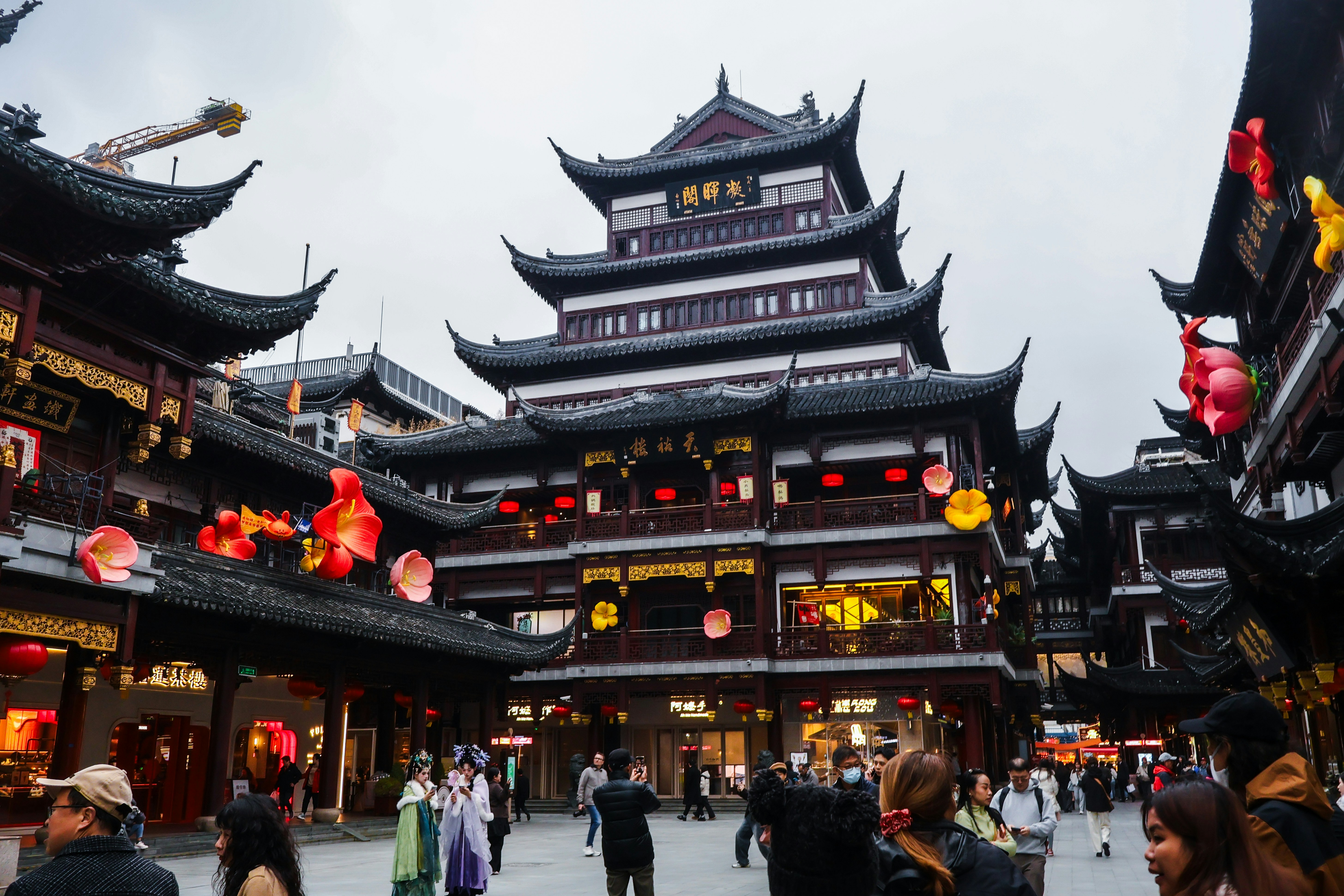 Pagoda Courtyard at Lantern-lit Bazaar