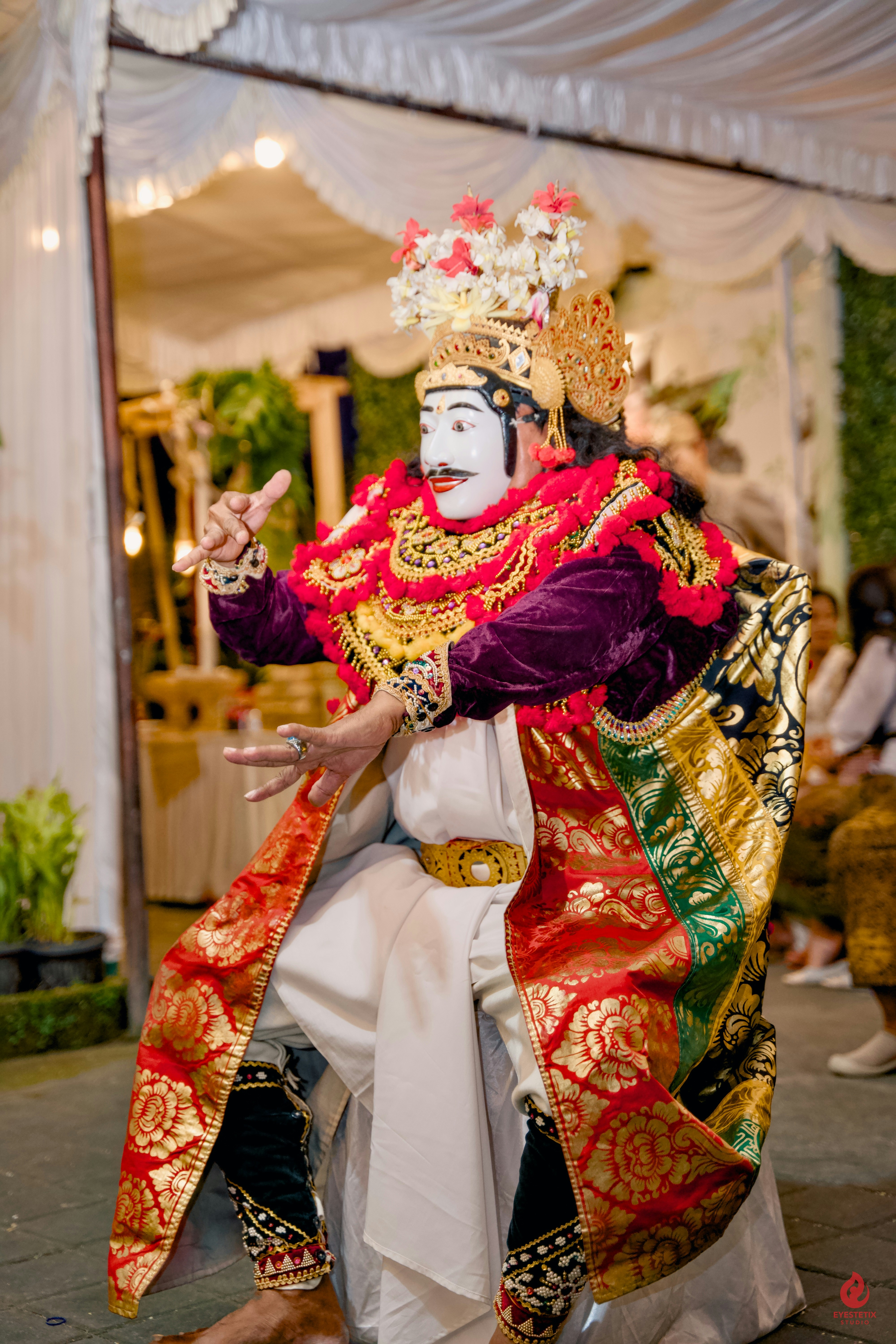 Gilded Puppet in Motion: a Kathakali-inspired Masque at a Festive Soirée