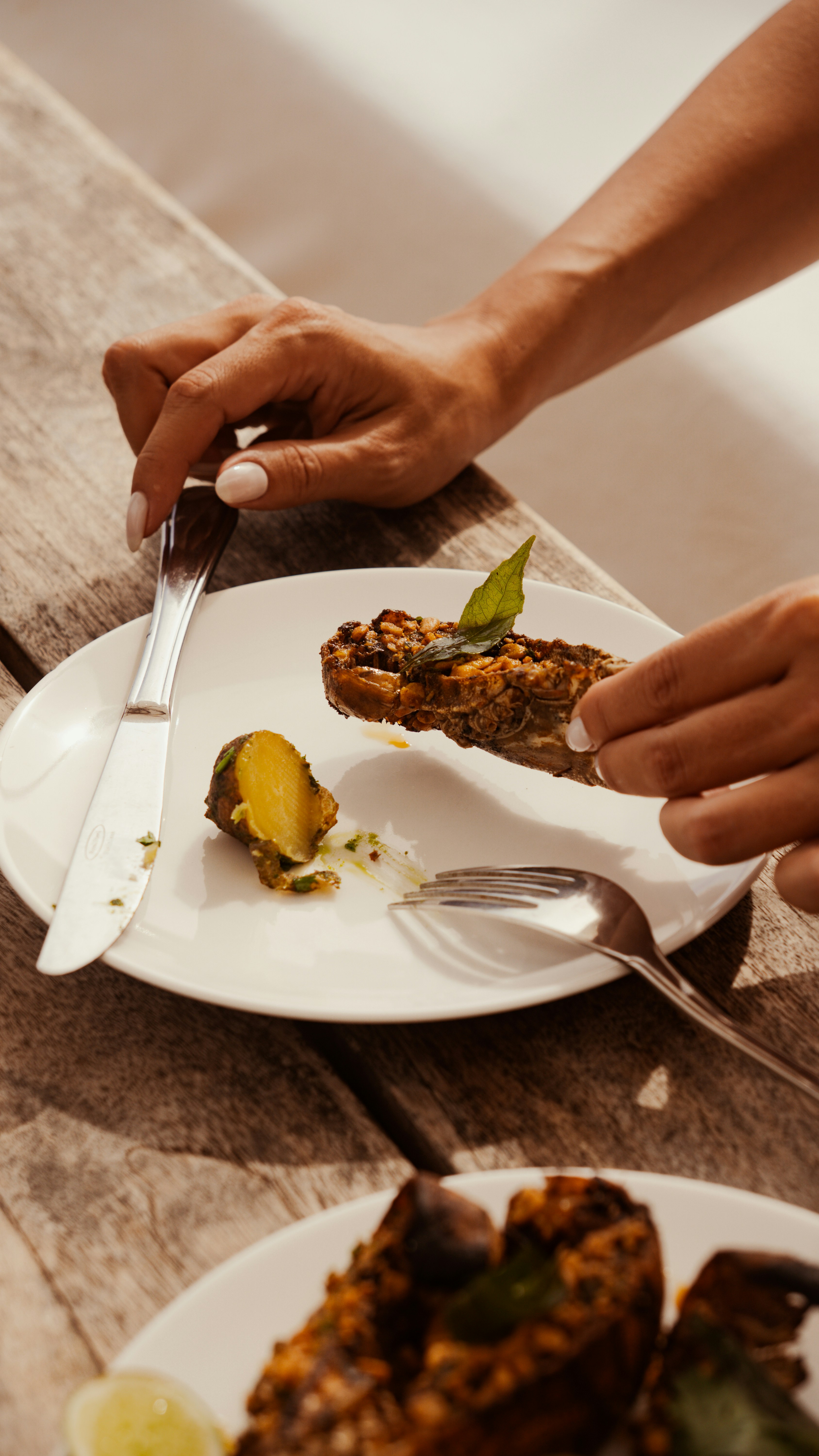 Mint Leaf Garnish and Crispy Slice: A Bite of Summer at the Table
