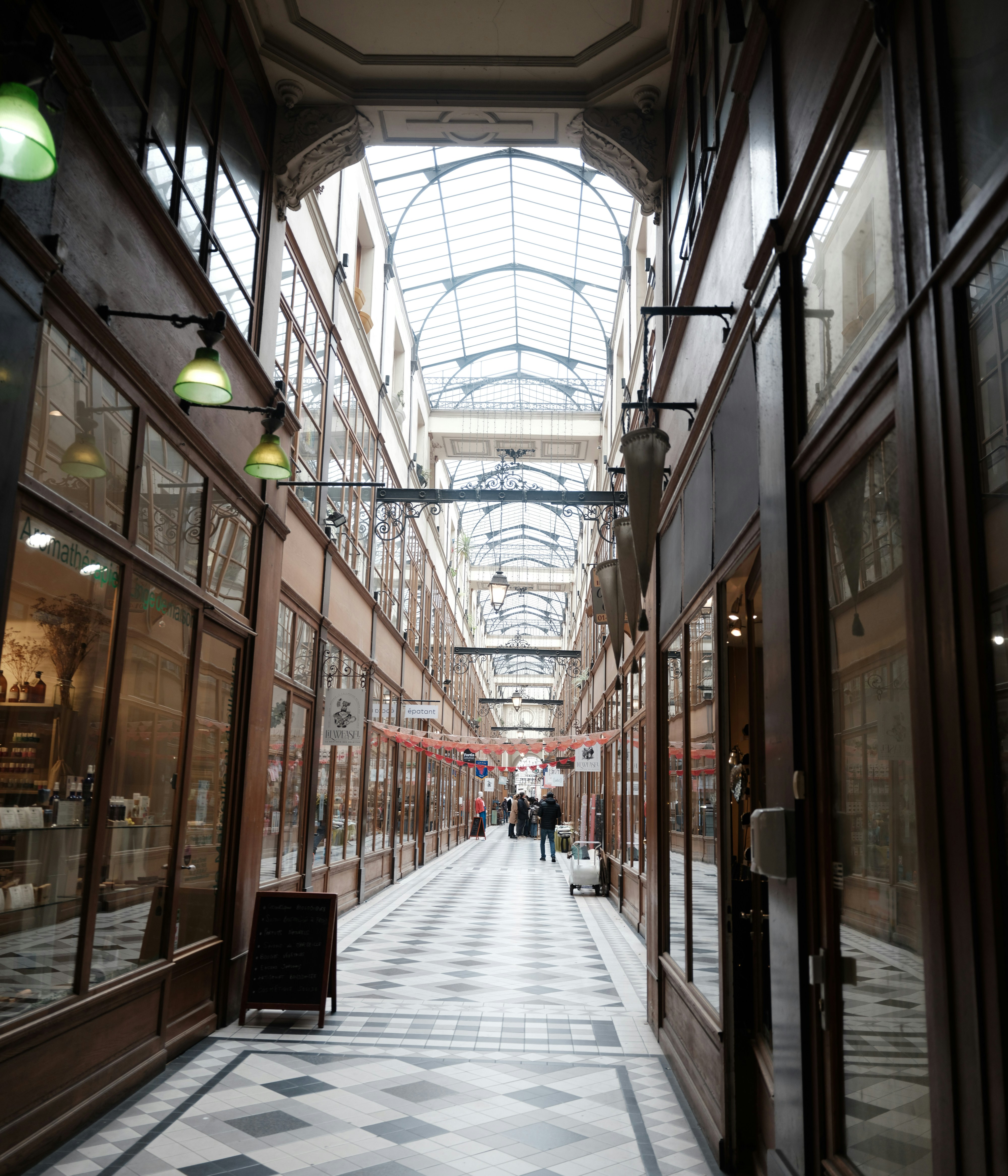 Glass-Arch Atrium Route: A Quiet Walk Through a Historic Arcade