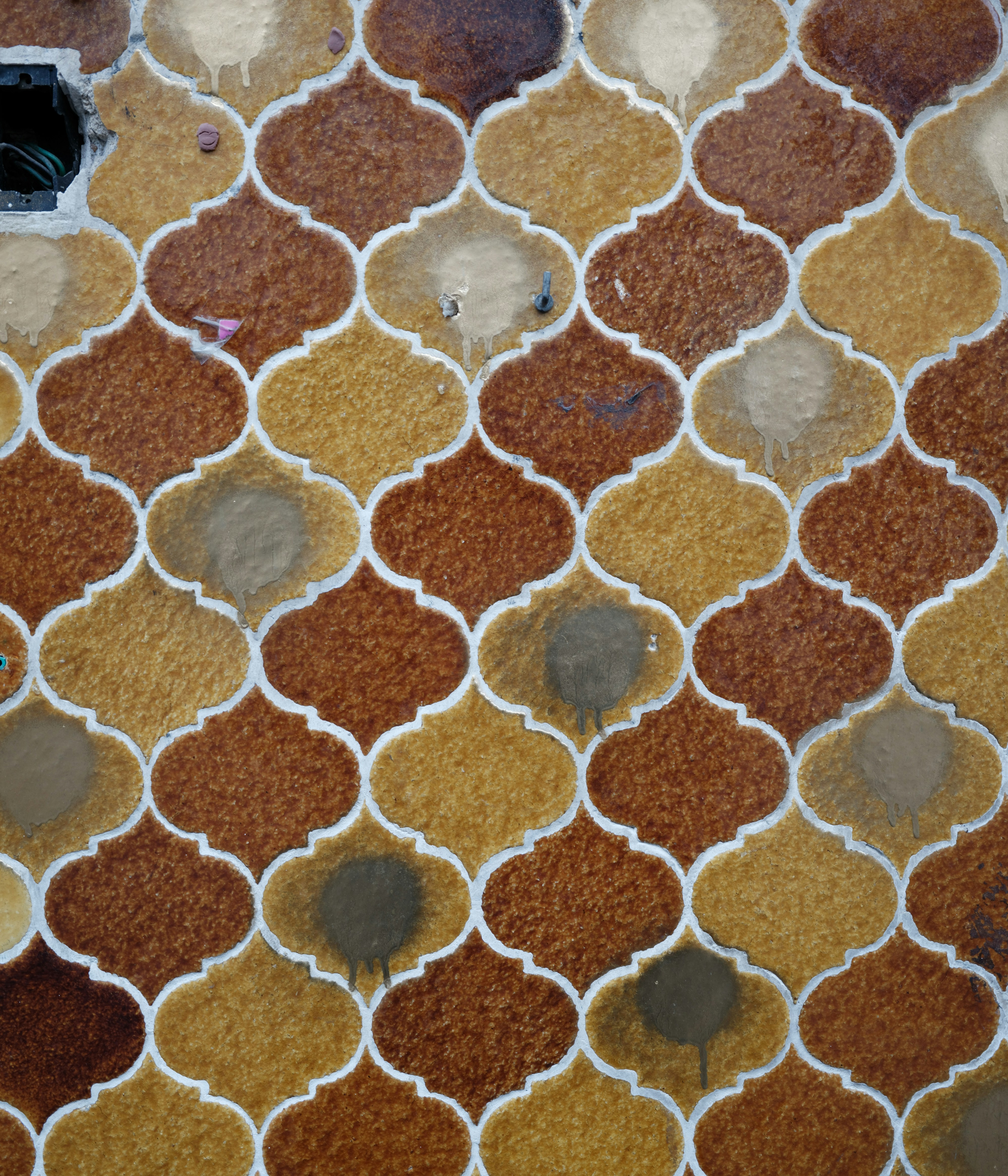 Hexagonal Tile Quilt: Warm Tiles with Dark Splotches