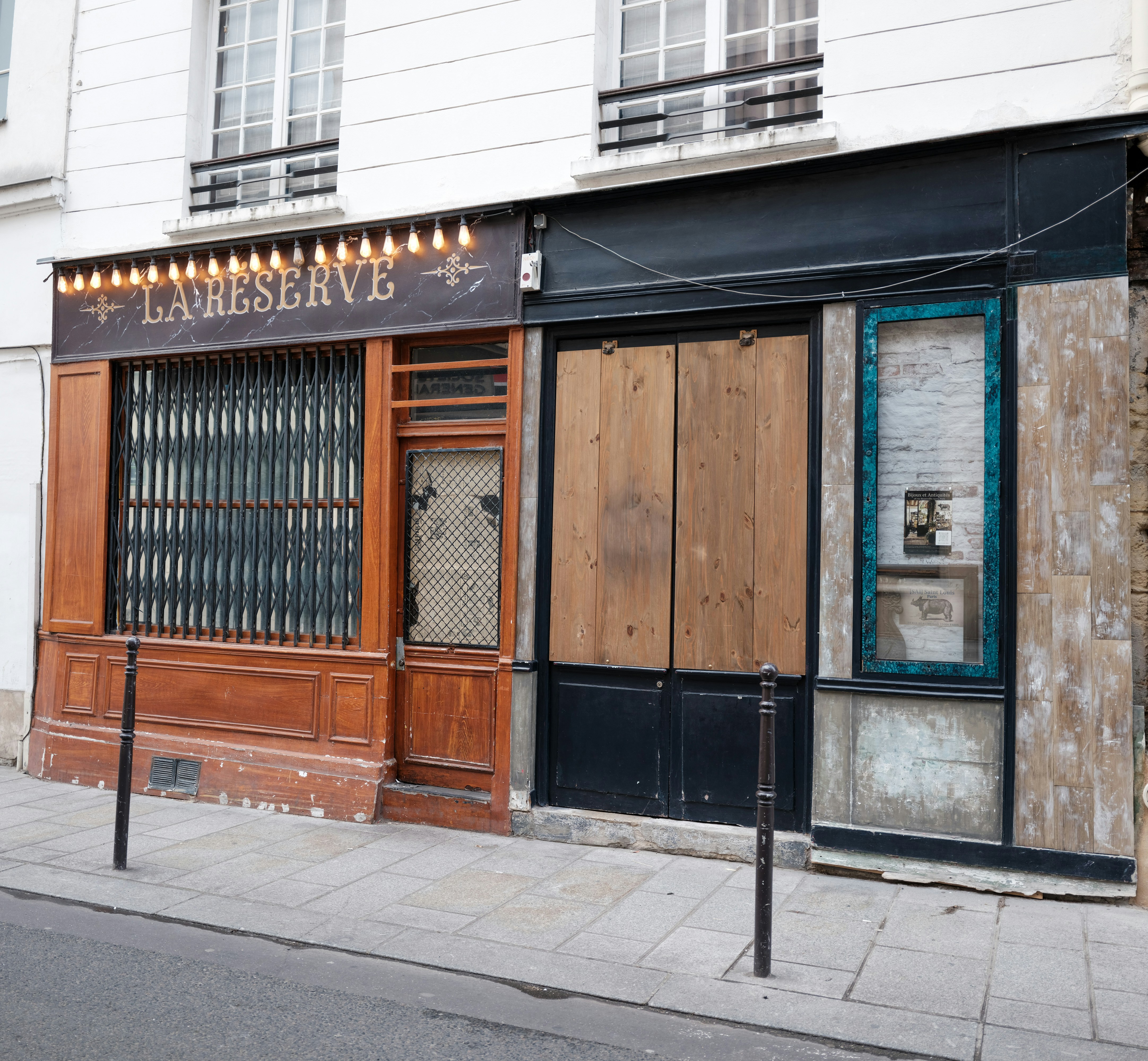 Locked Facade: A Quiet Parisian Shopfront Quietly Closed