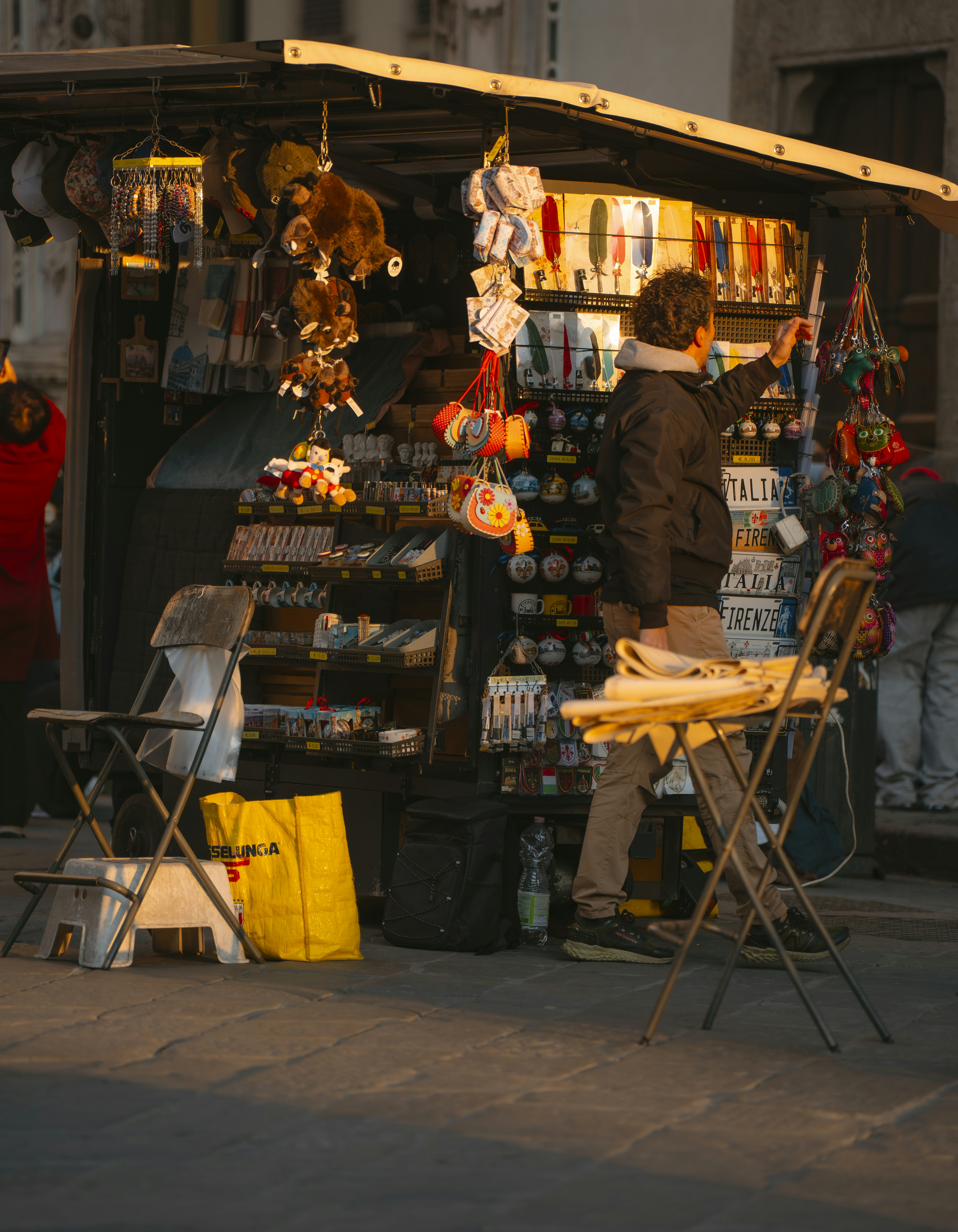 Street Vendor Stalls at Dusk: A Moment of Market Color