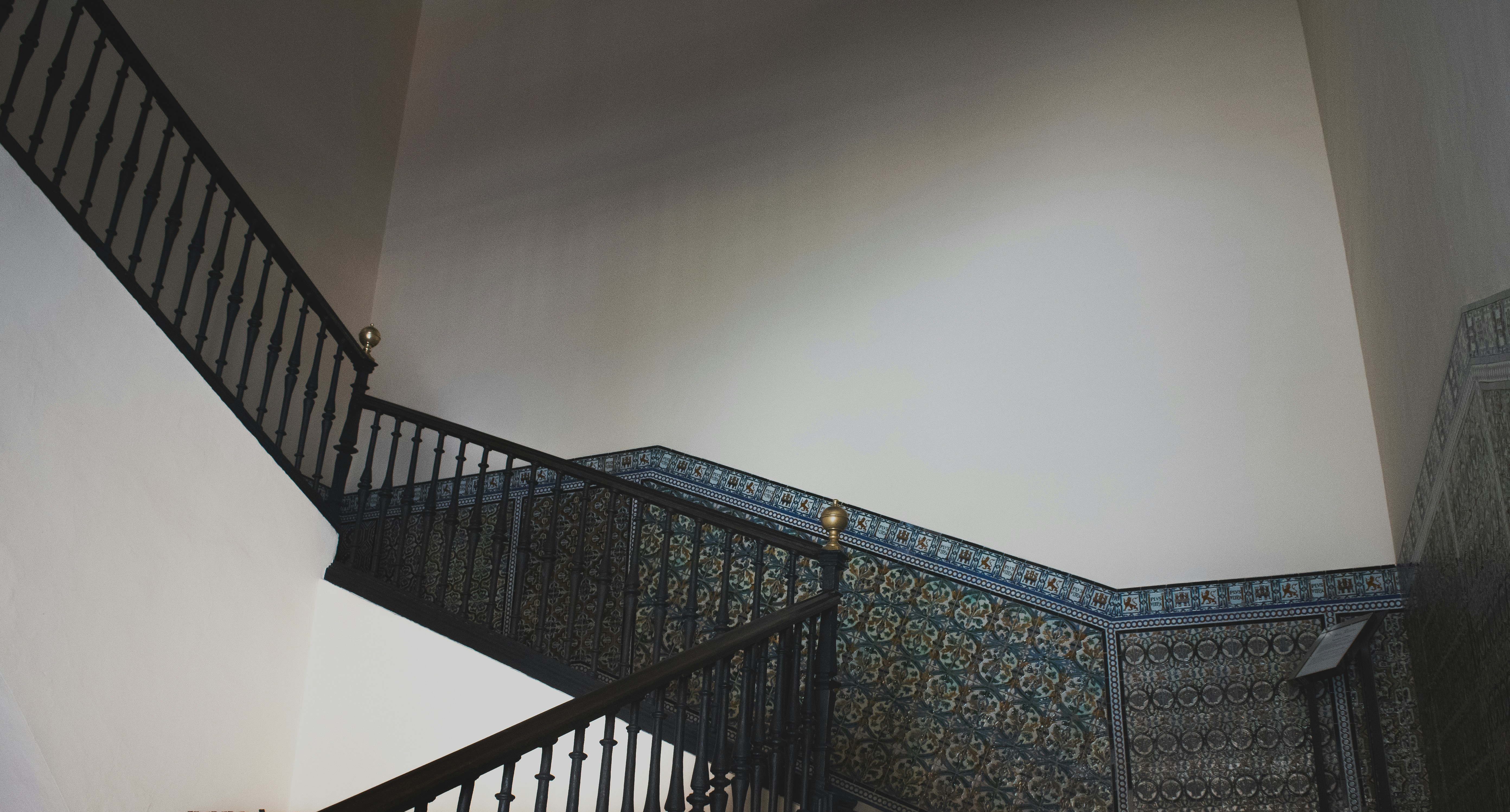 Geometric Descent: A Stairwell’s Quiet Geometry