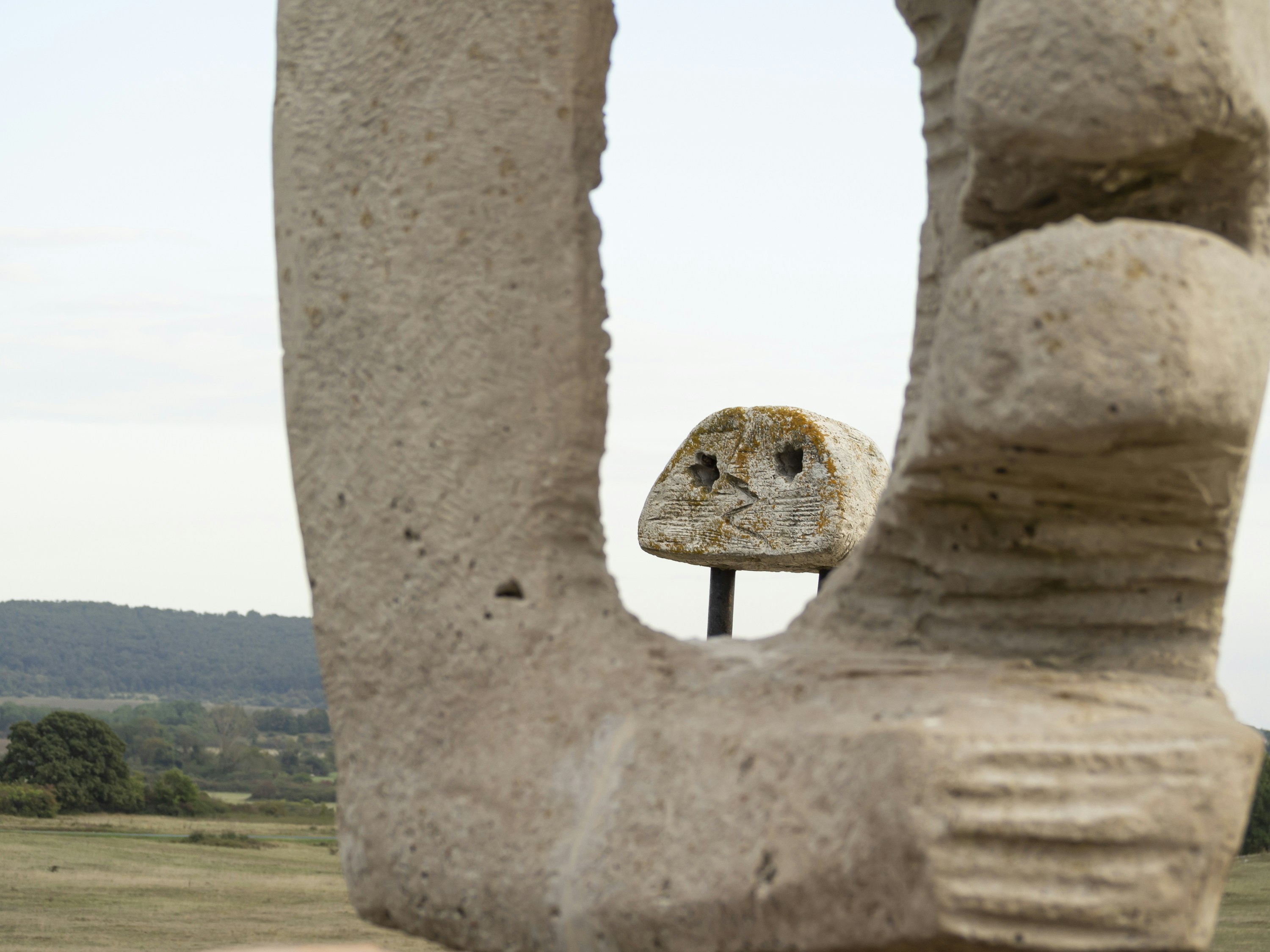 Stone Ring Observed: A Quiet Gaze Through the Archway