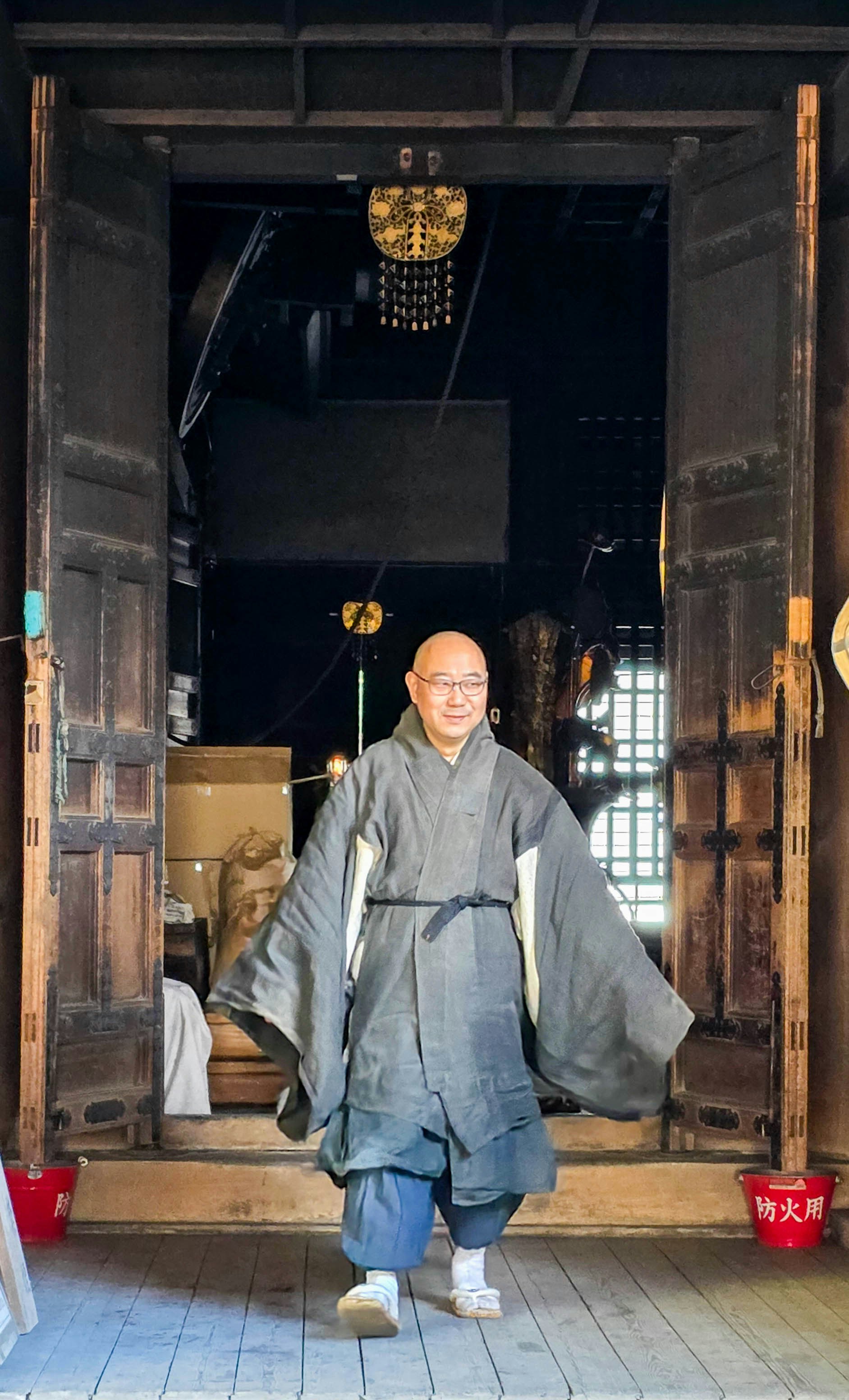 Benevolent Guide at the Threshold
