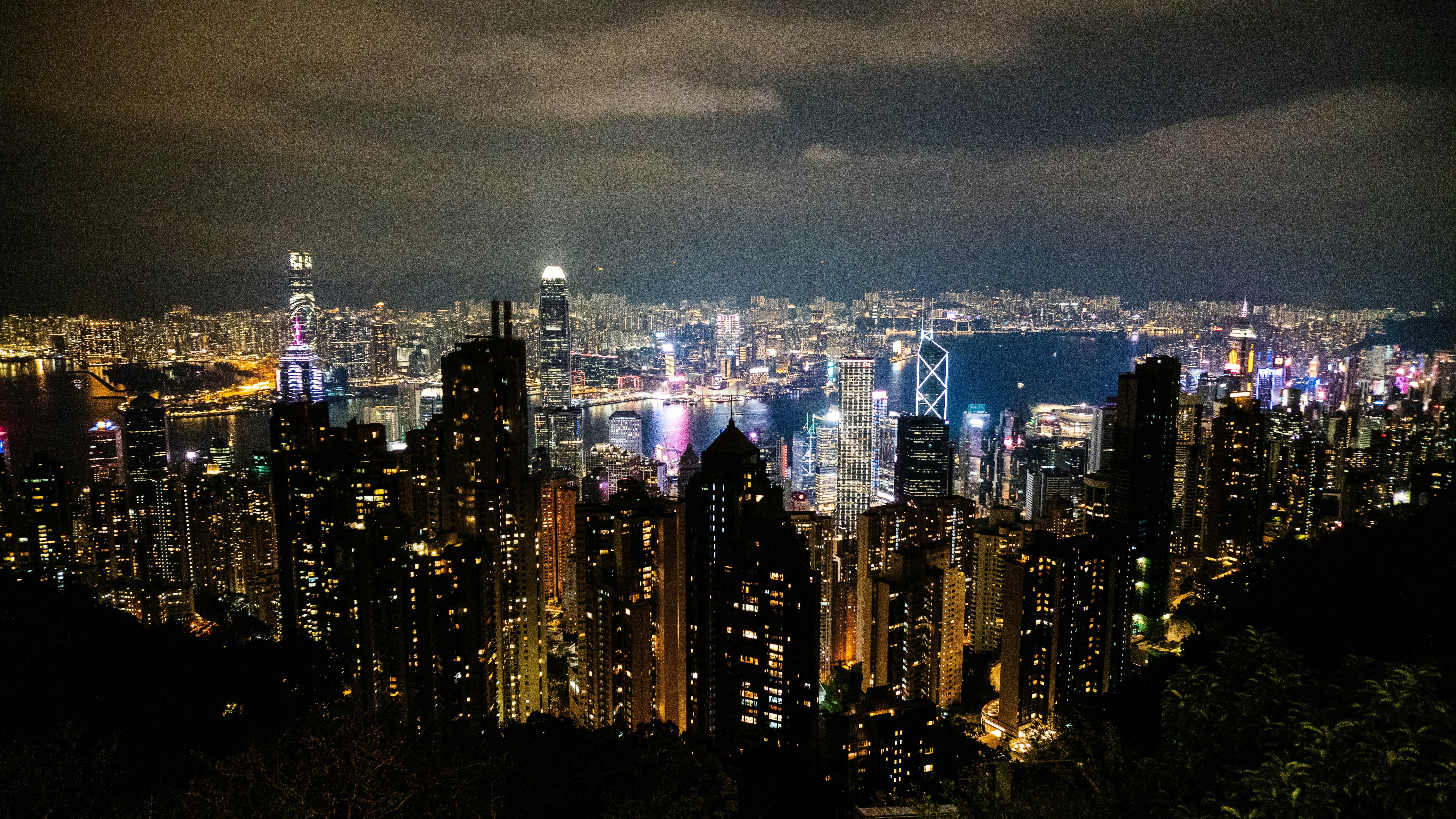 Hong Kong After Dark: A City of Light and Sky
