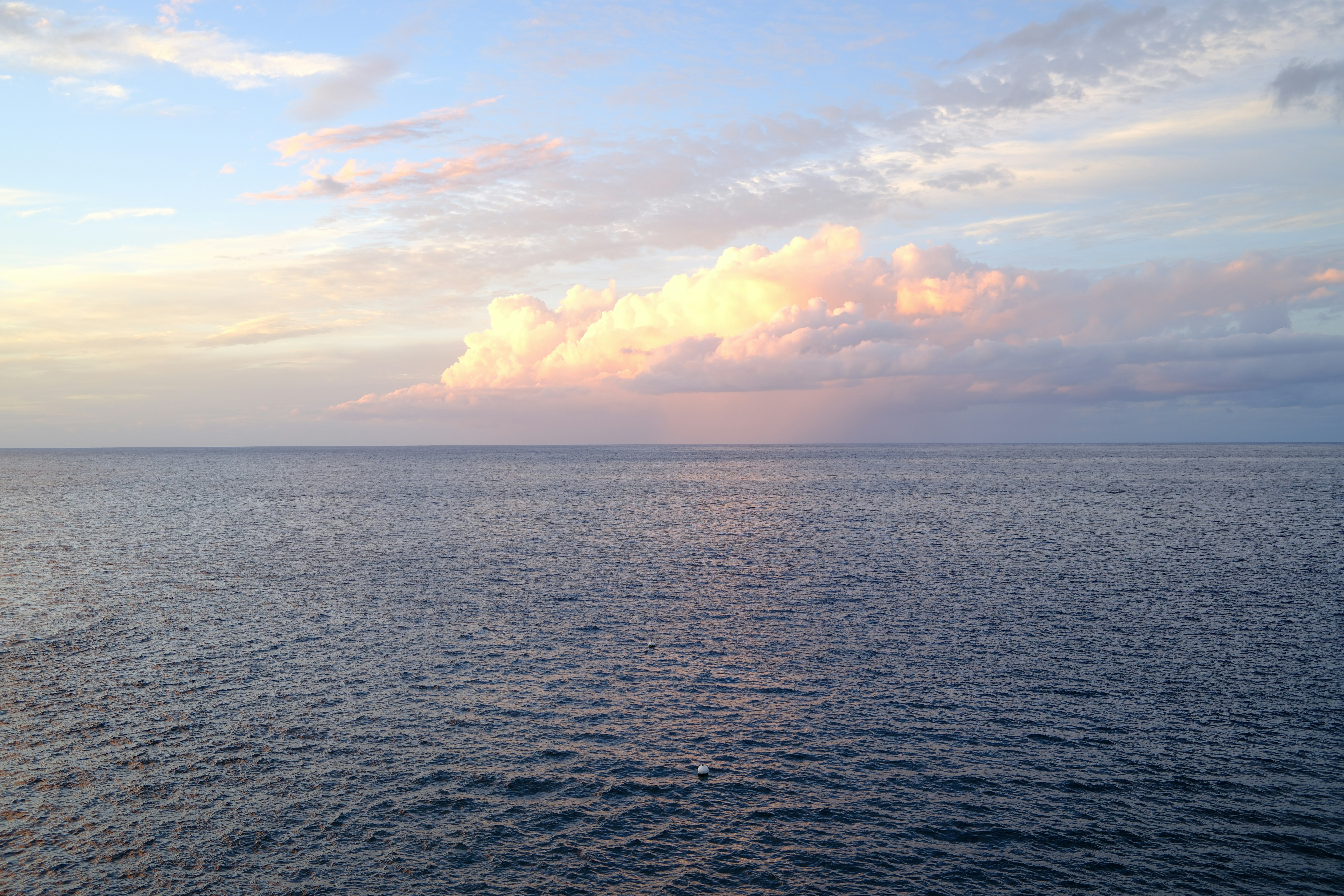 Horizon Light: Quiet Seas at Dusk