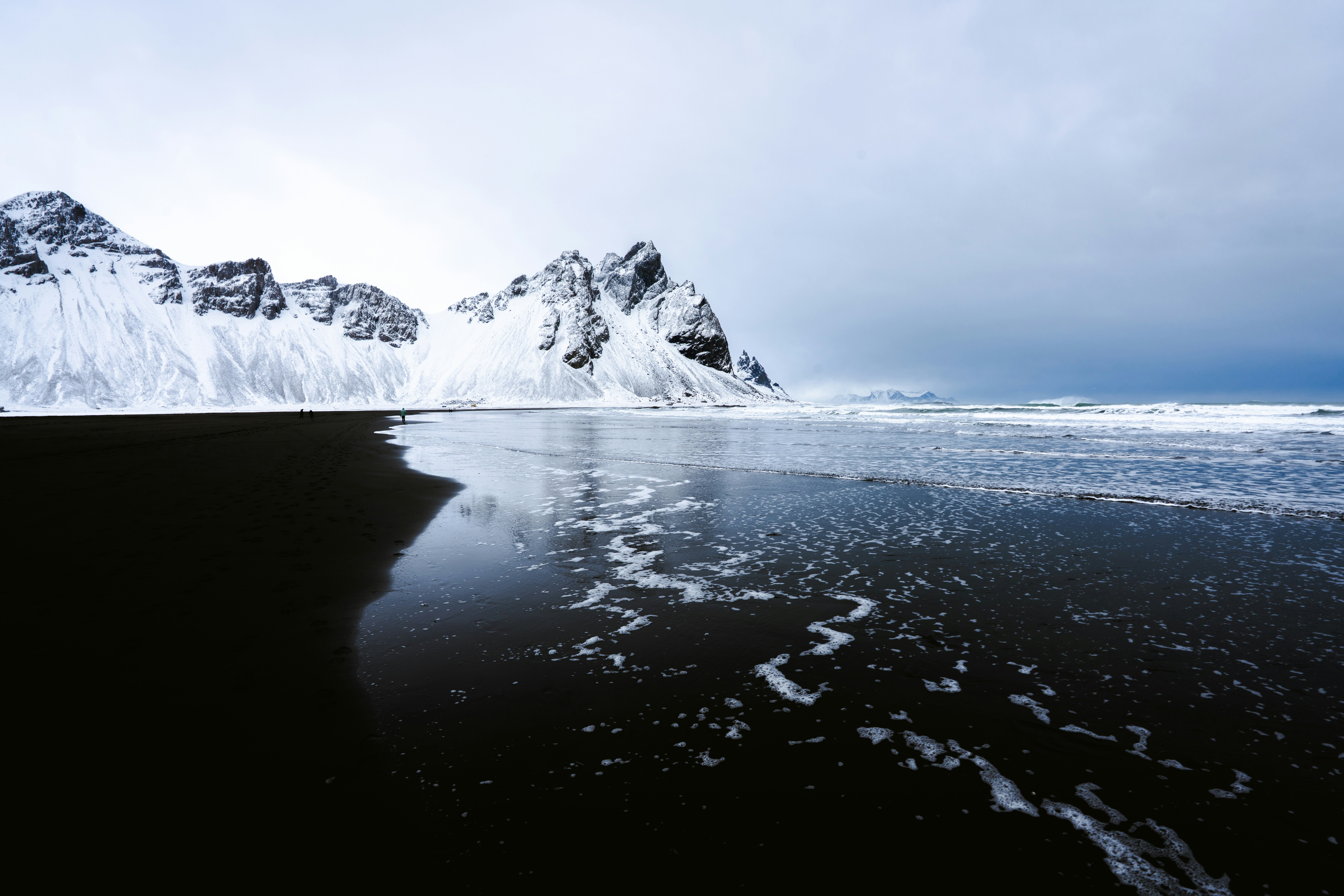Icebound Prominence at the Mountain’s Cut