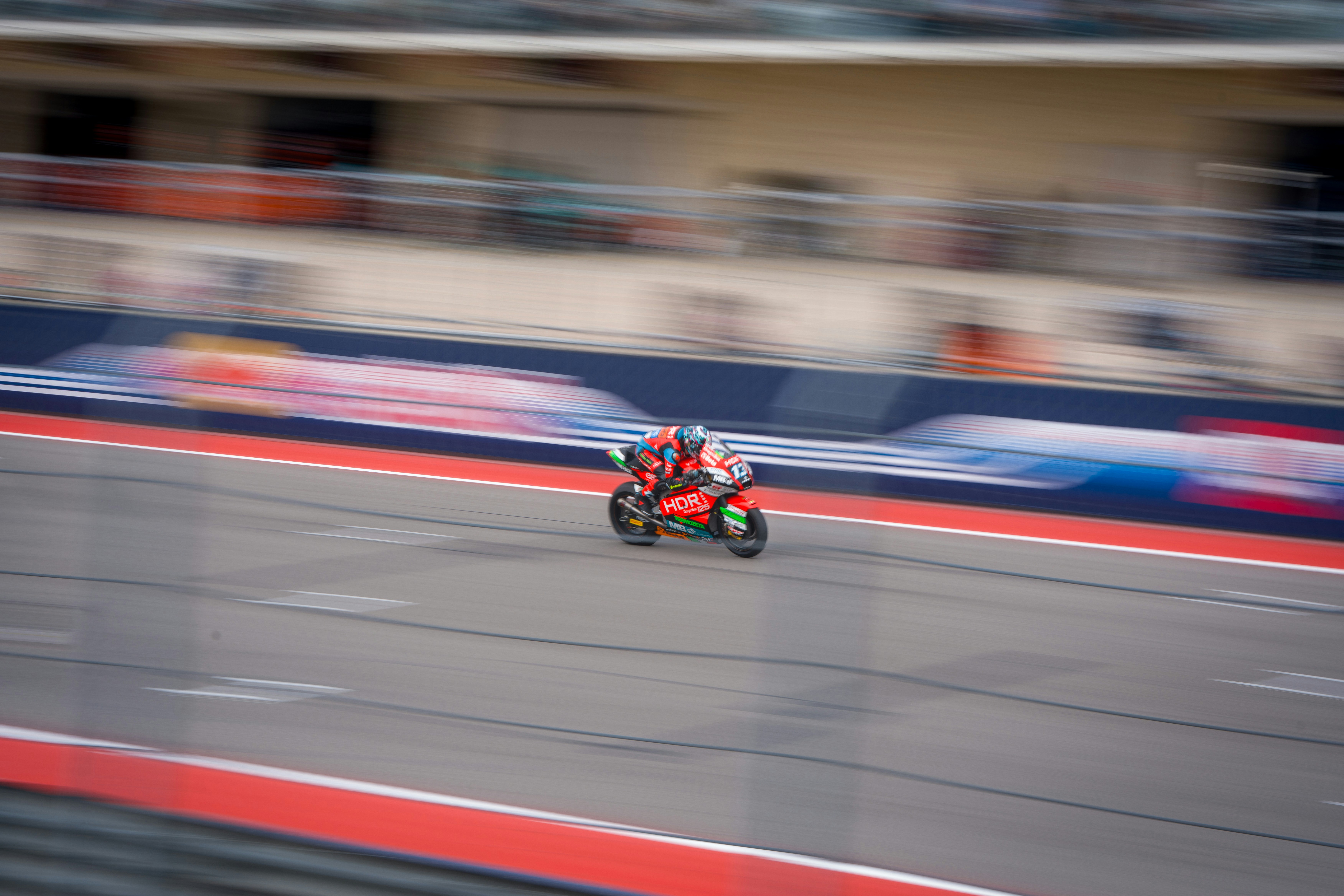 Blurring Throttle: A Quick Blur of the Moto Racer