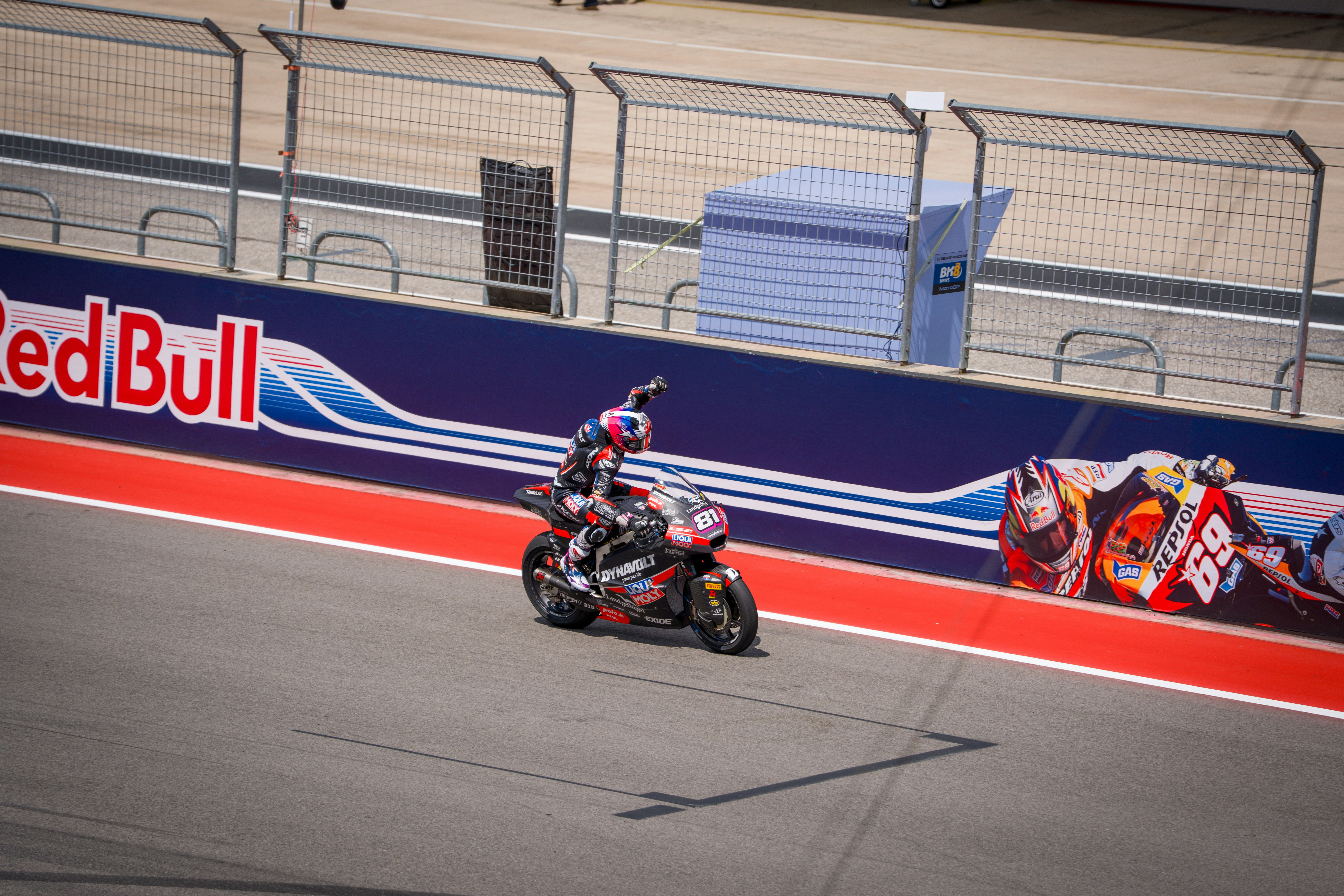 Mid-race Moment: Rider in the Border Line Between Speed and Pushback