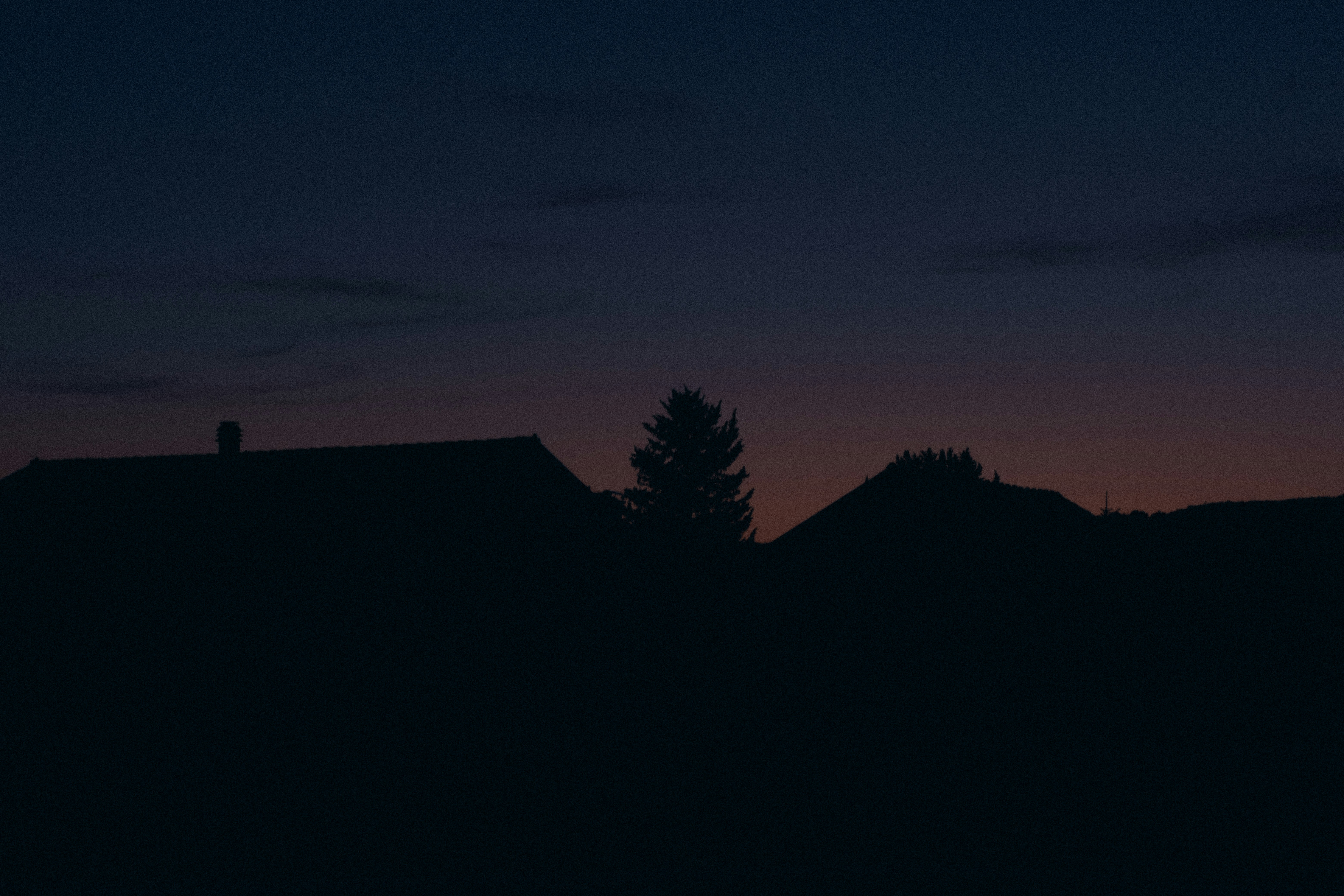 Dusk Silhouette: Quiet Horizon Beneath a Velvet Sky