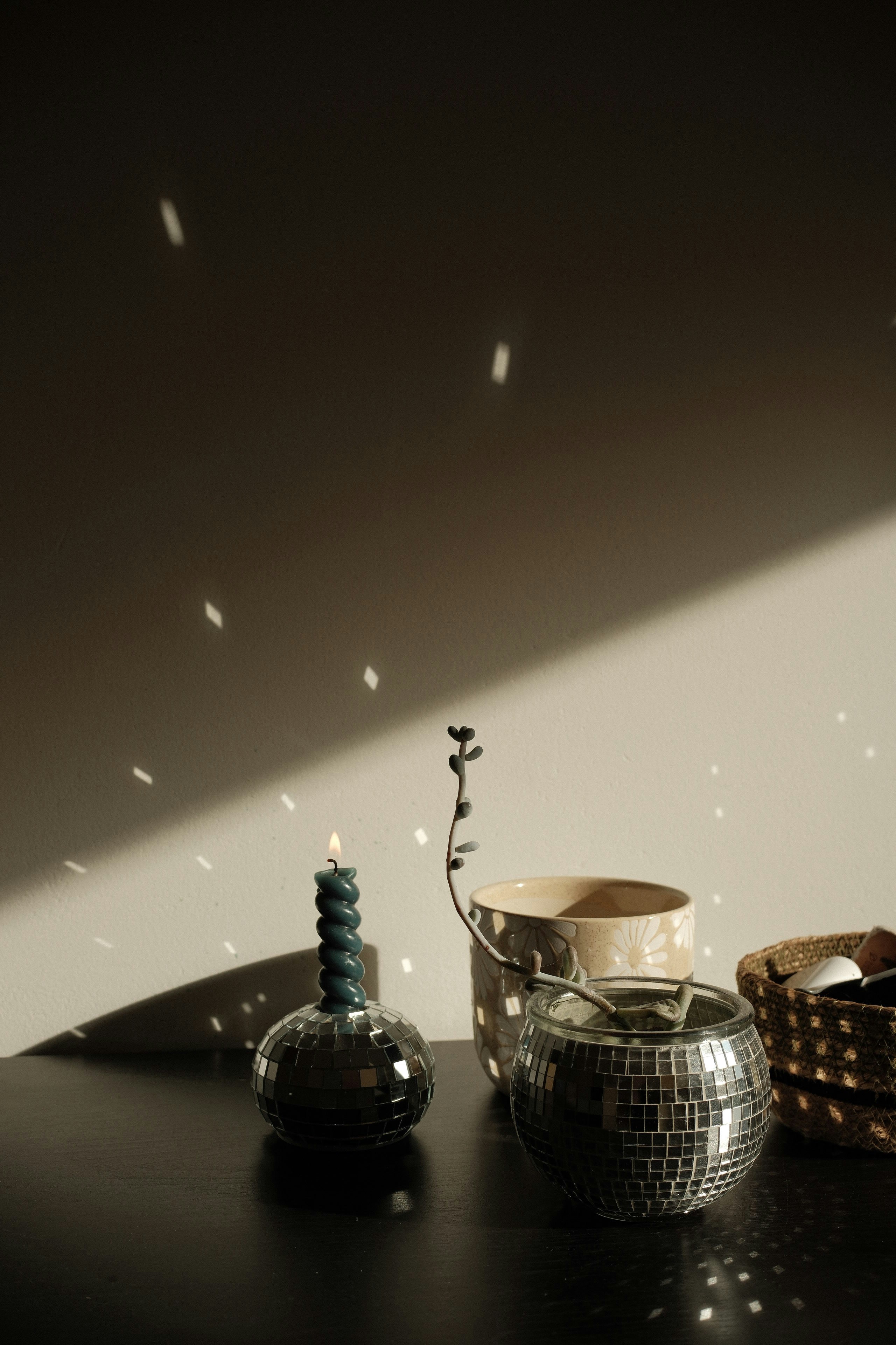 Ambient Reflections: A Quiet Still Life under Soft Diagonal Light