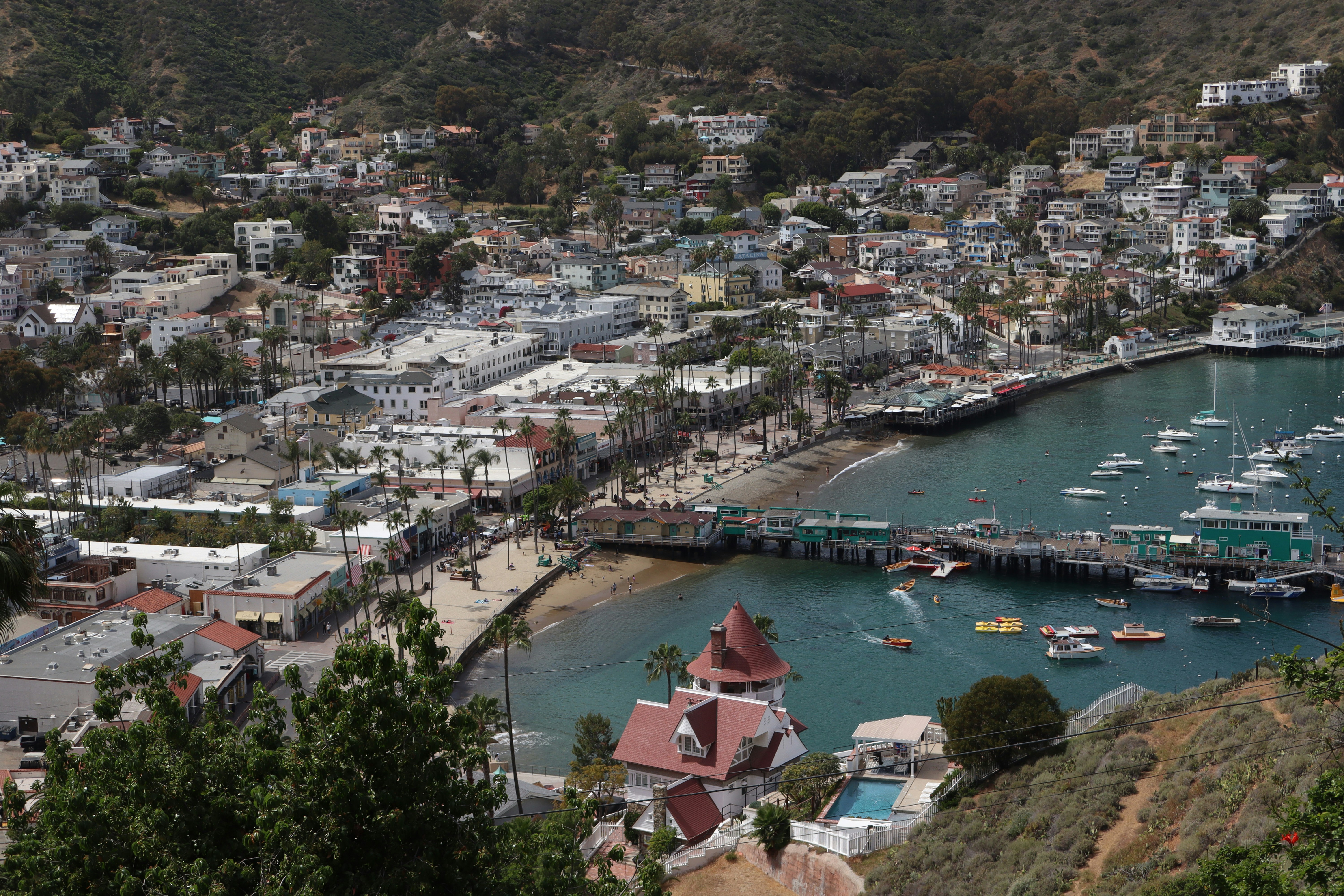 Harbor Village Cliffs: Aerial View of Red-Topped church and Marina
