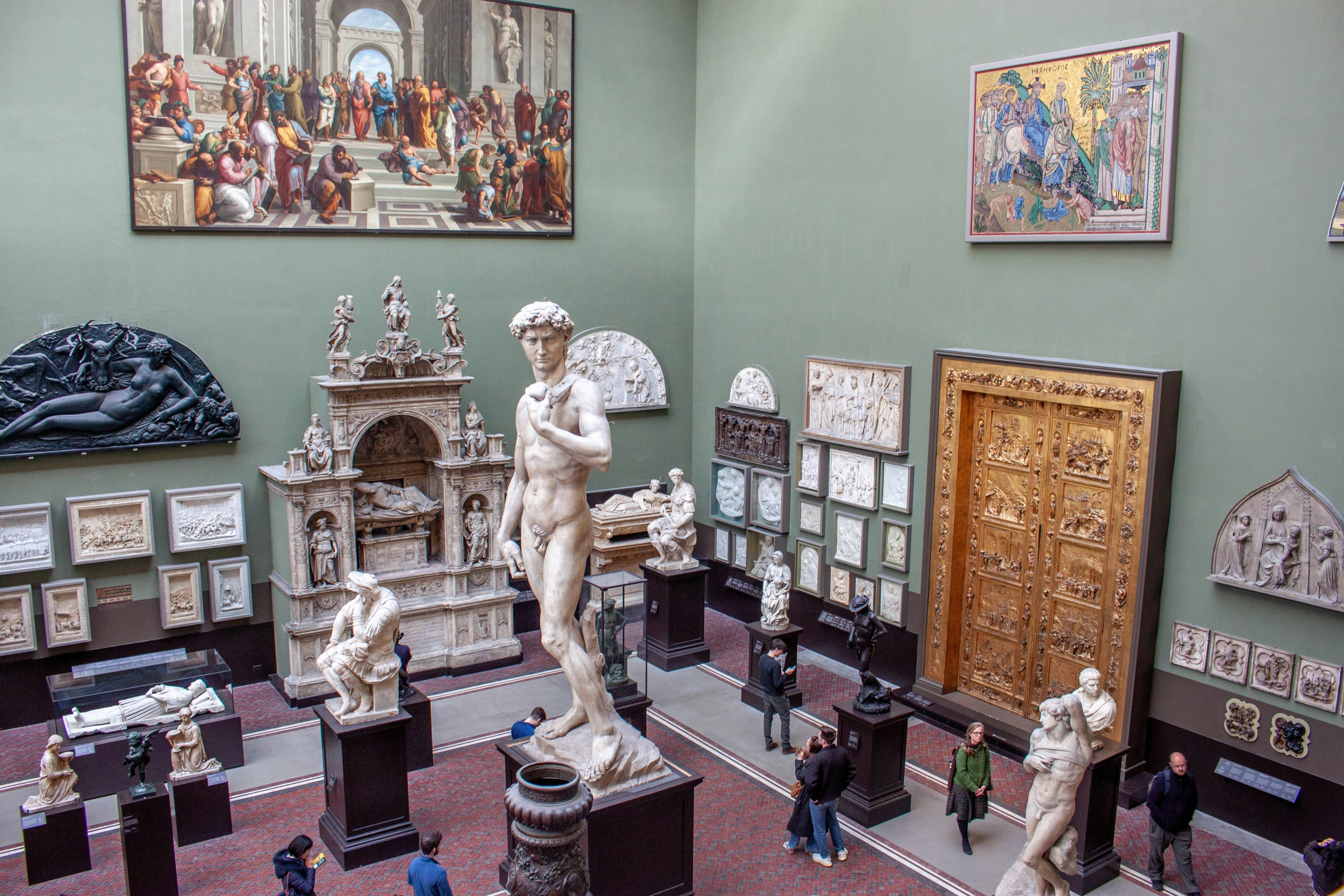 Marble Stillness: A Renaissance Gallery of Sculptural Detail
