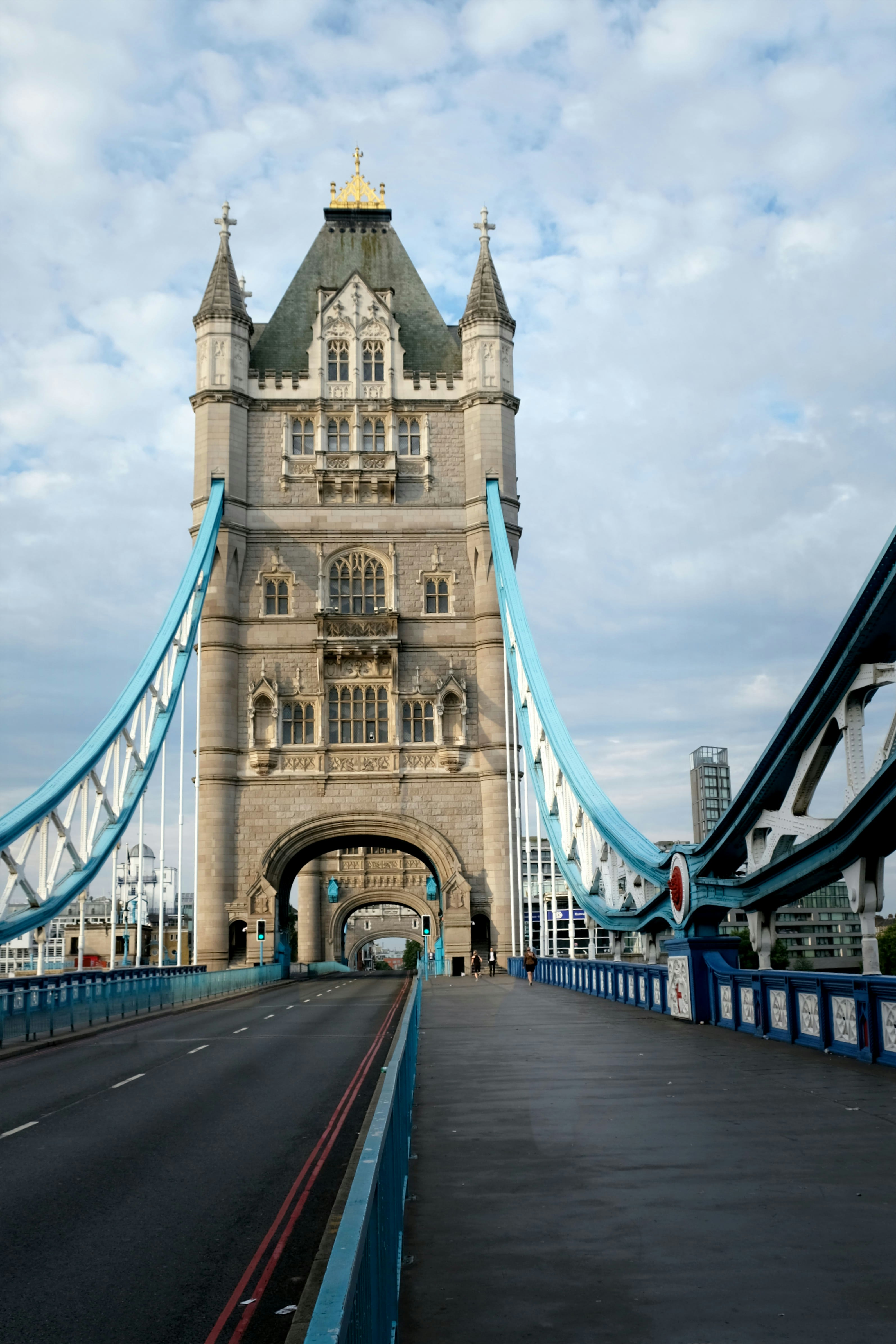 Tower Bridge Awakens: A Corridor of Stone and Sky