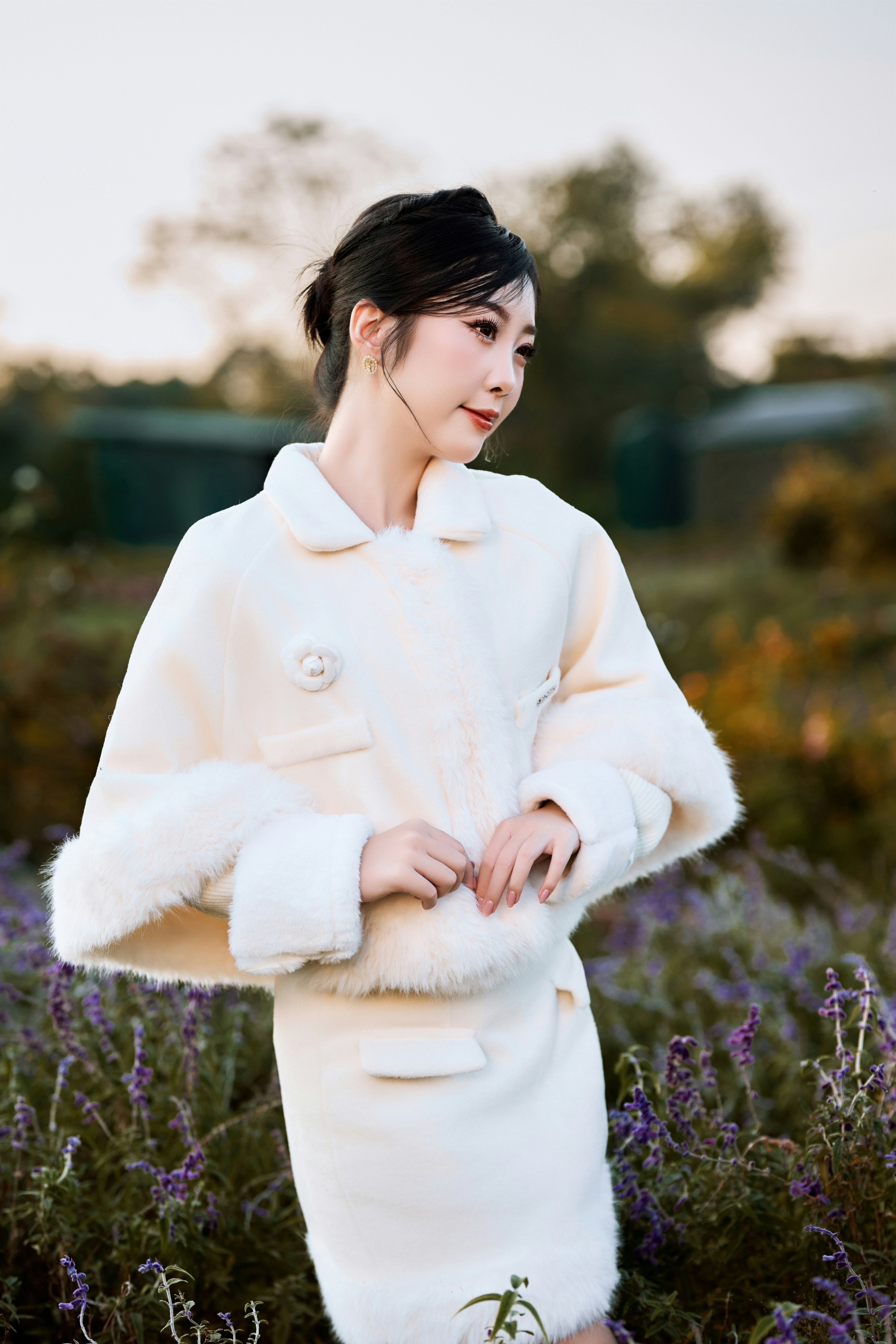 Winterwhite Portrait: Quiet Confidence in a Lavender Field