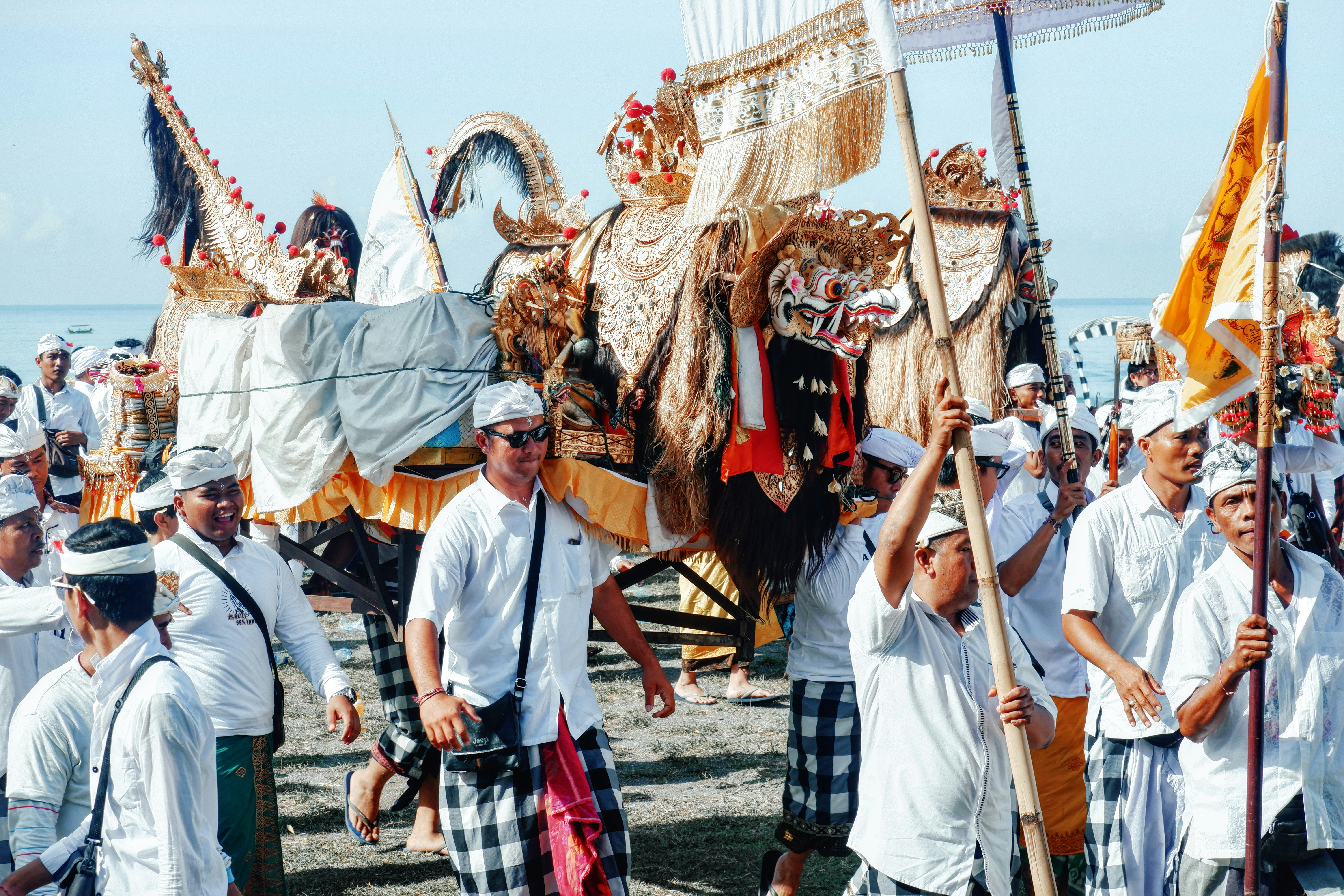 Dragon Carriage Gate: A March of Masked Guardians