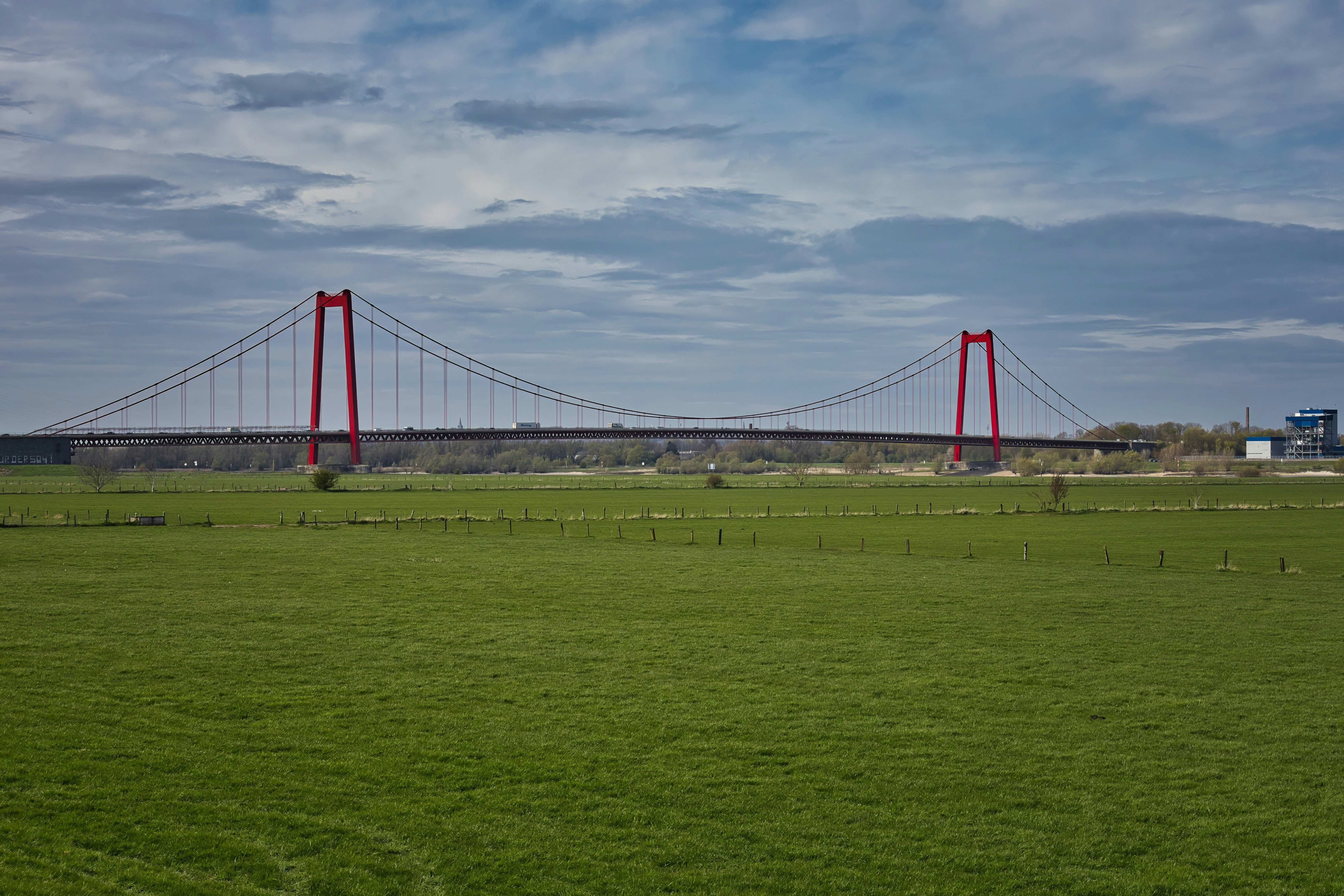 Red Bridge, Green Field: A Quiet Horizon