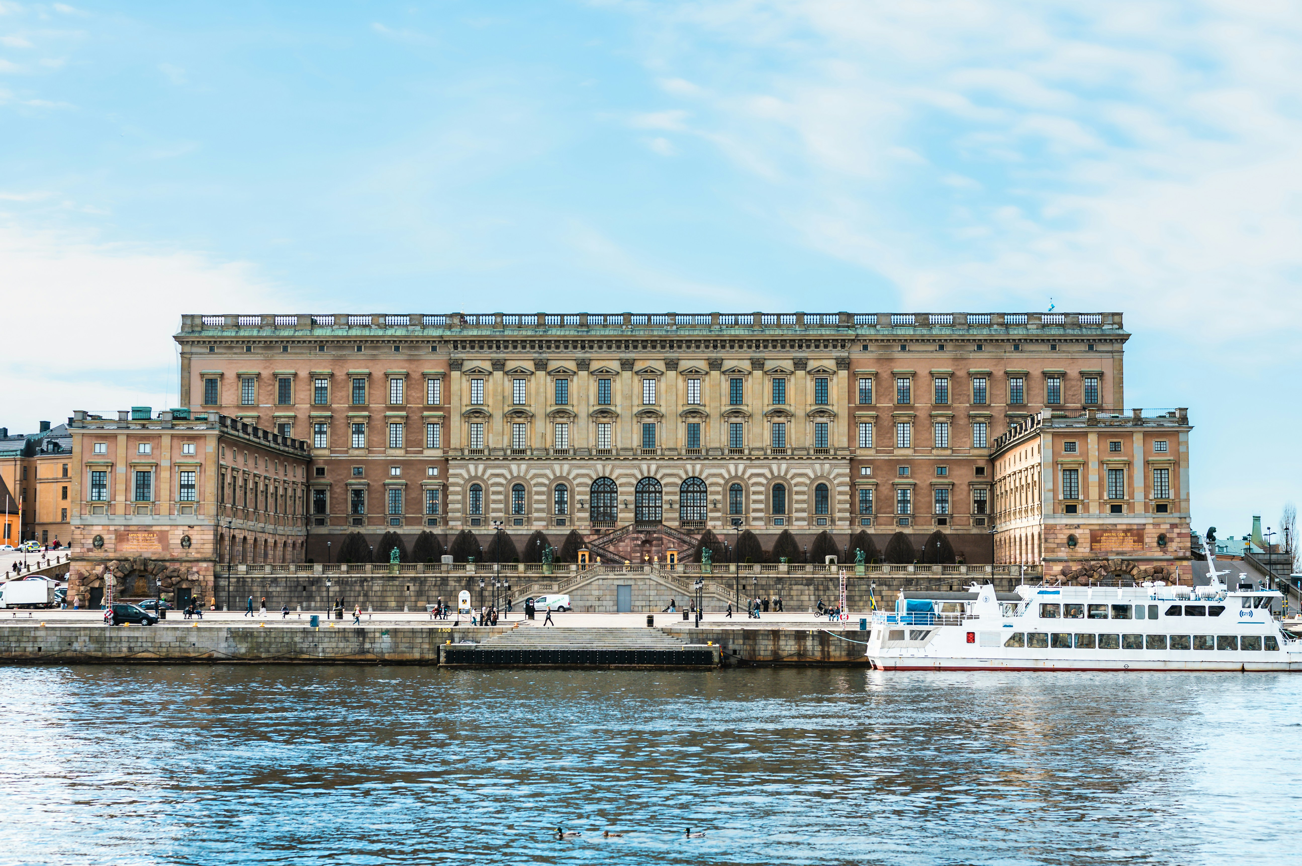Harborfront Forte: A grand royal facade overlooking the water