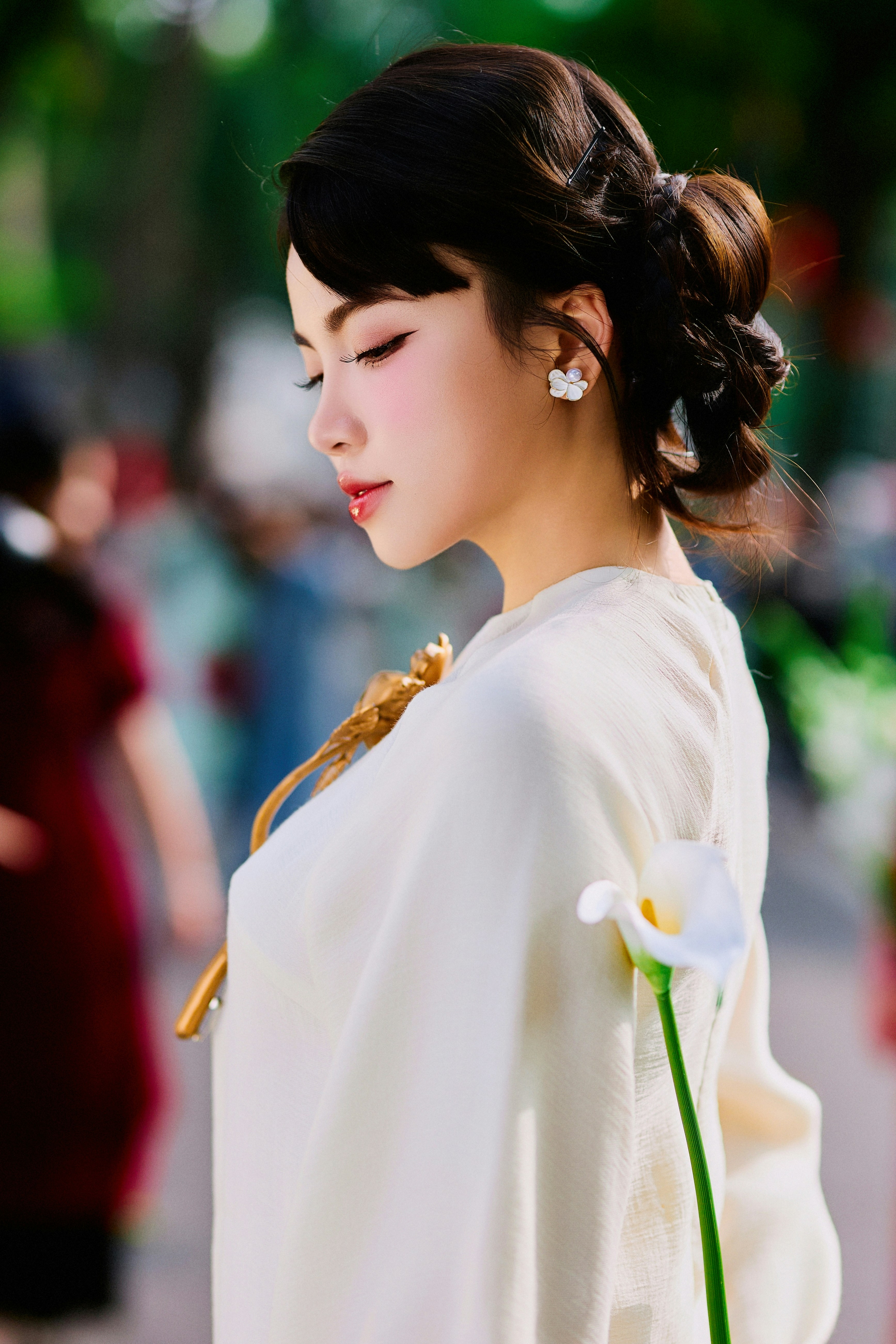 Soft Spotlight: A Portrait in Pearl and Petals