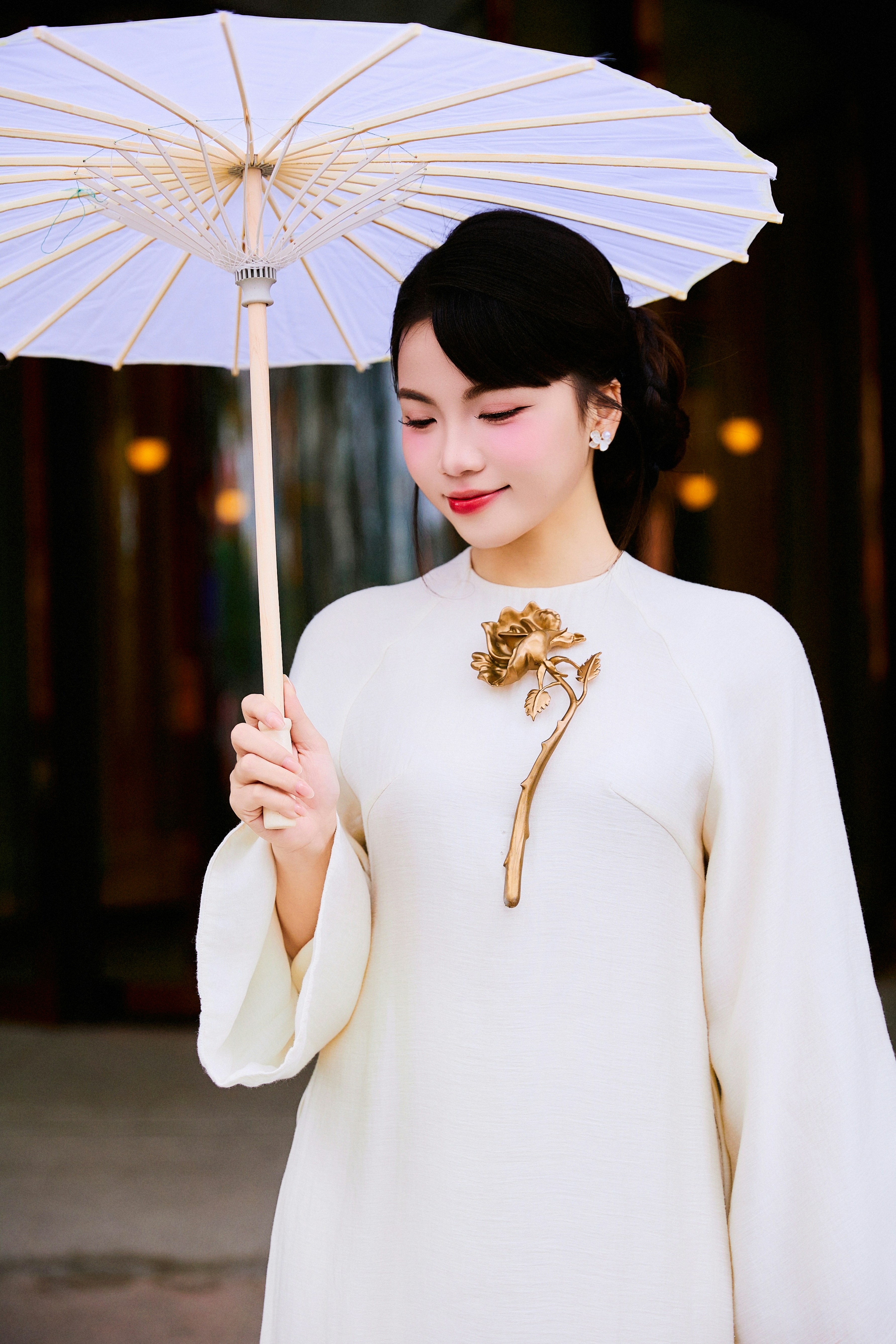 Portrait in Silk: Grace Beneath a White Parasol