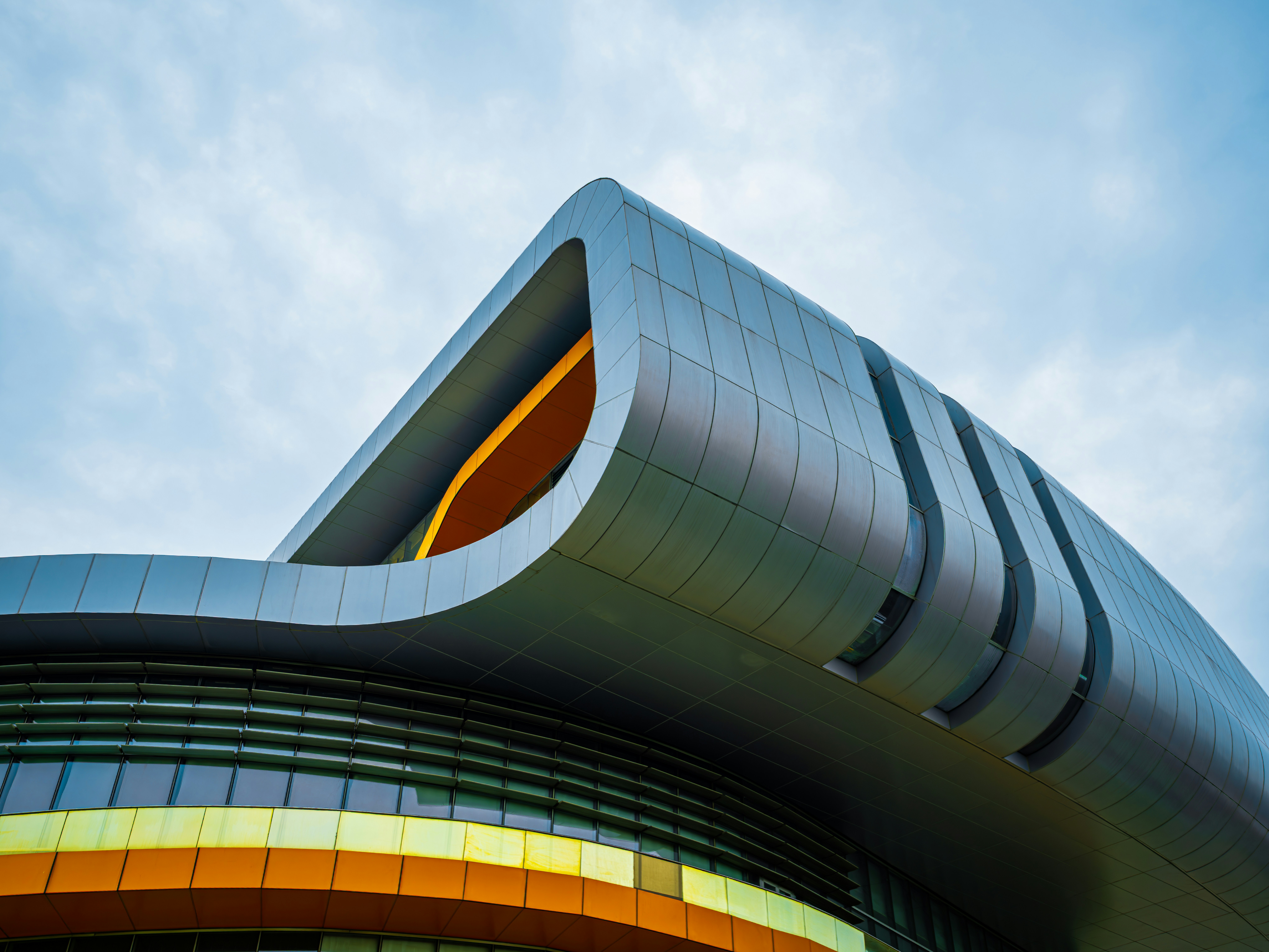 Curved Allure: The Organe Rim of a Futuristic Metro Arc