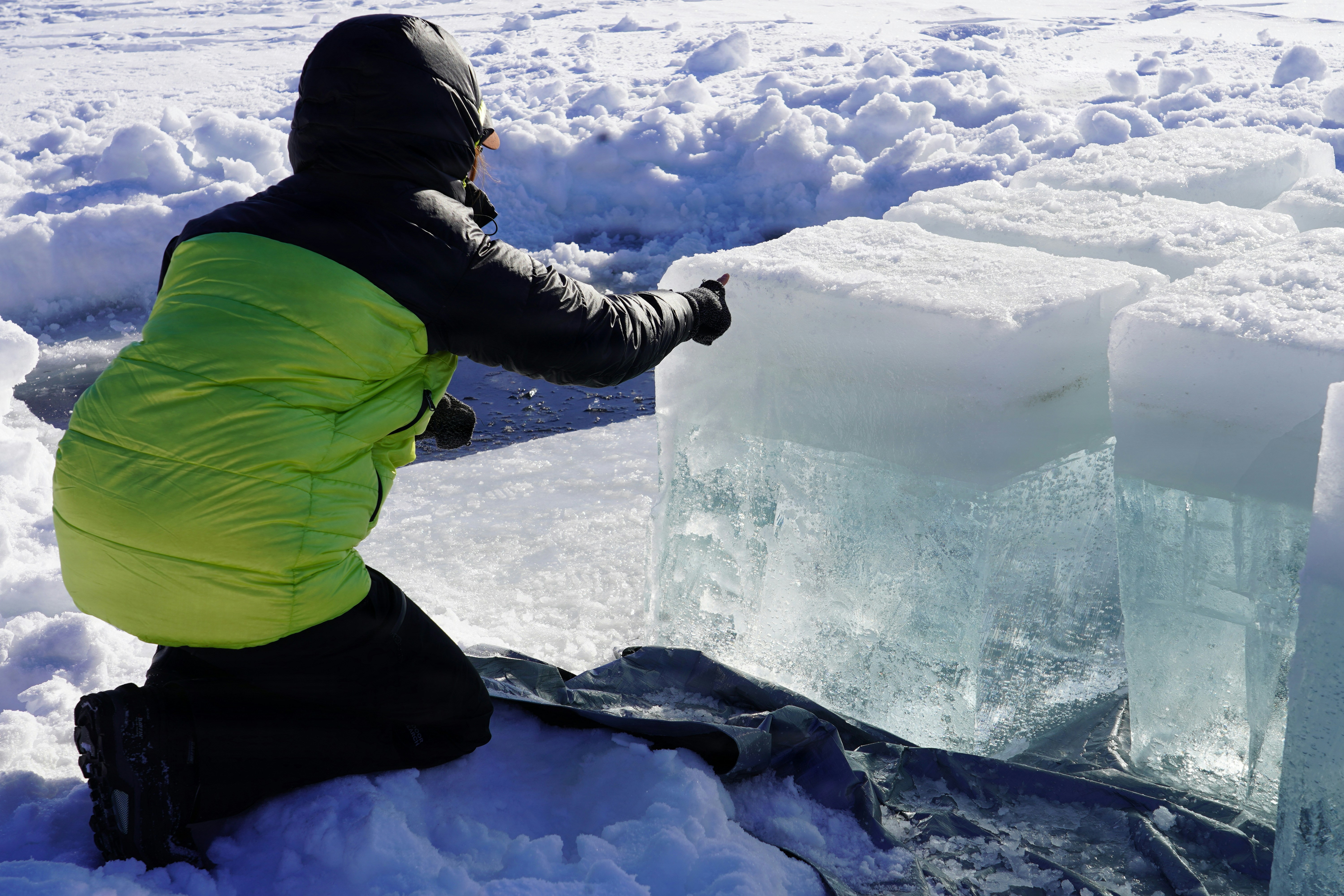 Snow Sculptor at the Ice Barrier
