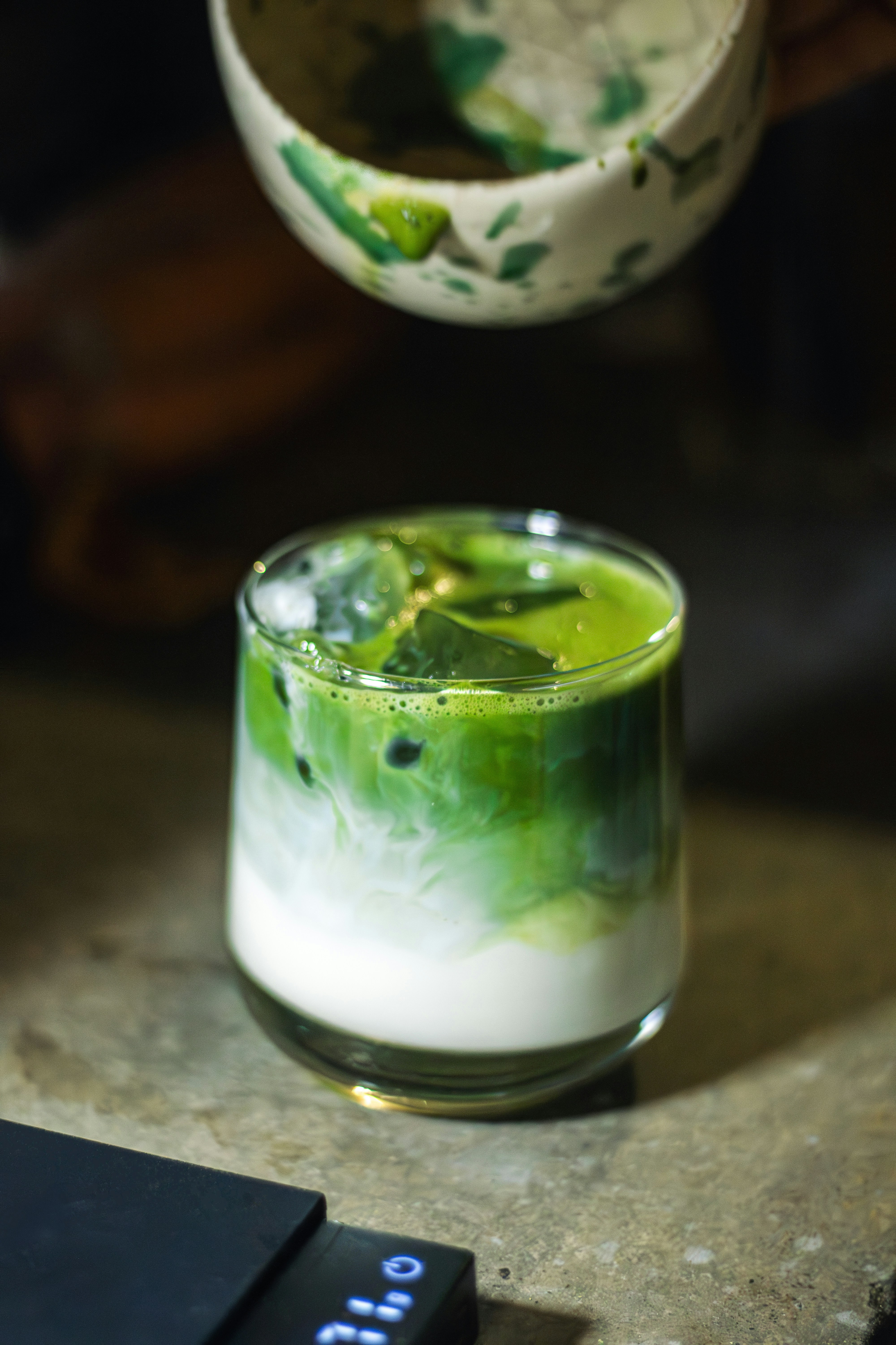 Green Tea Veil: A Luminescent Layering in a Tumbler