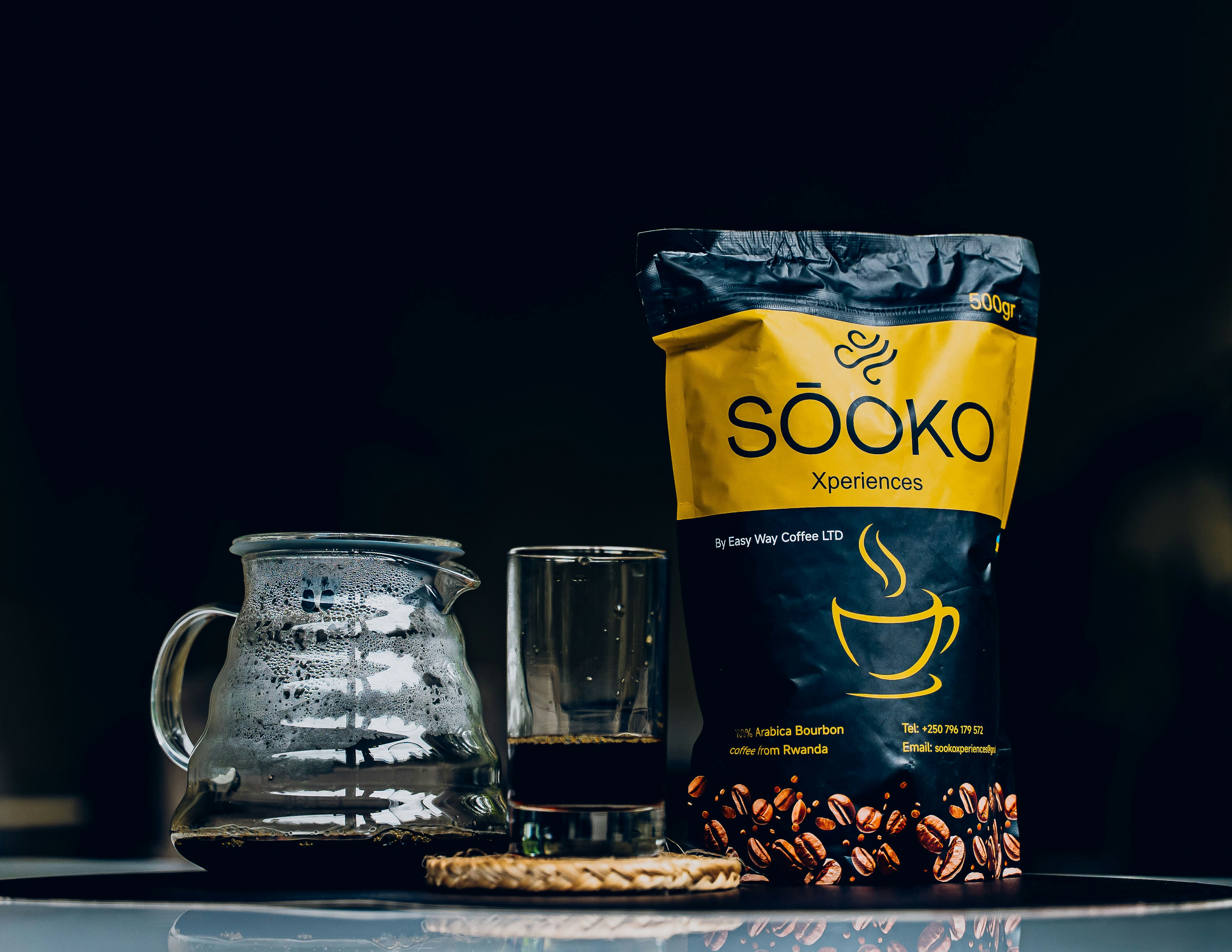 Sultry Morning Brew: Sooko Coffee Pouch Anchors a Quiet Studio Moment