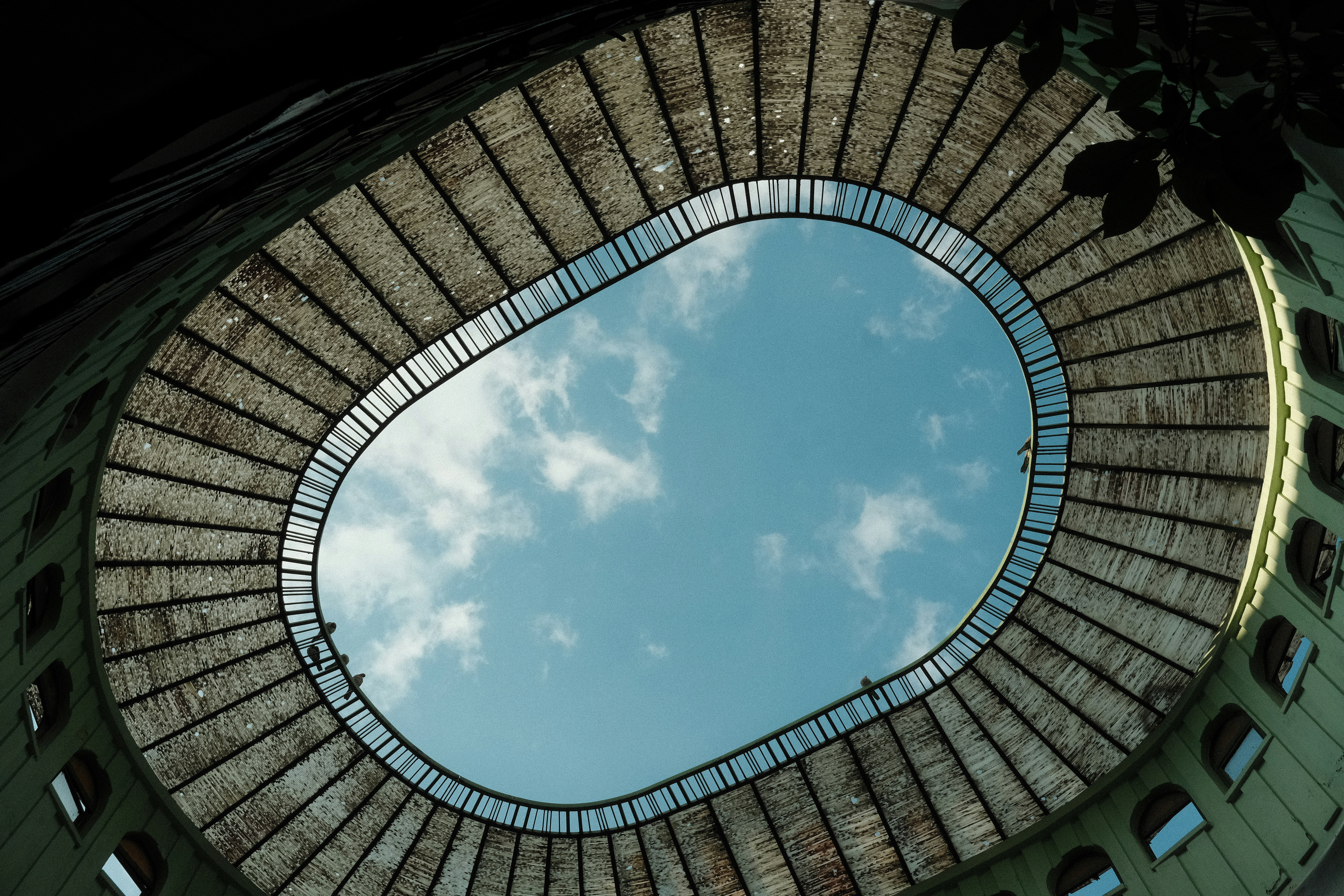 Oculus of the Sky: A Circular Atrium Framing the Open Air