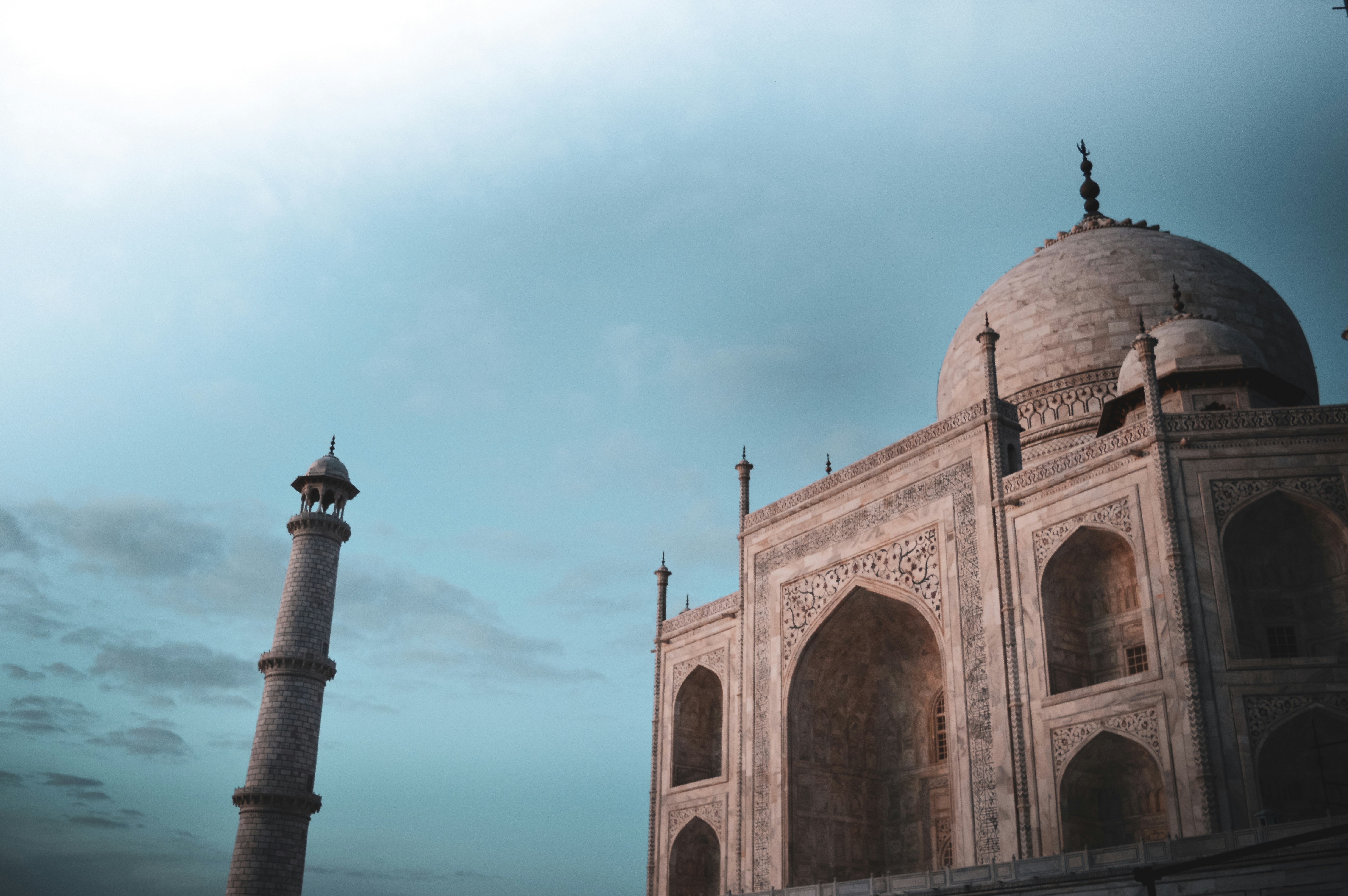 Monumental Taj Mahal Crescent Under Wide Skies
