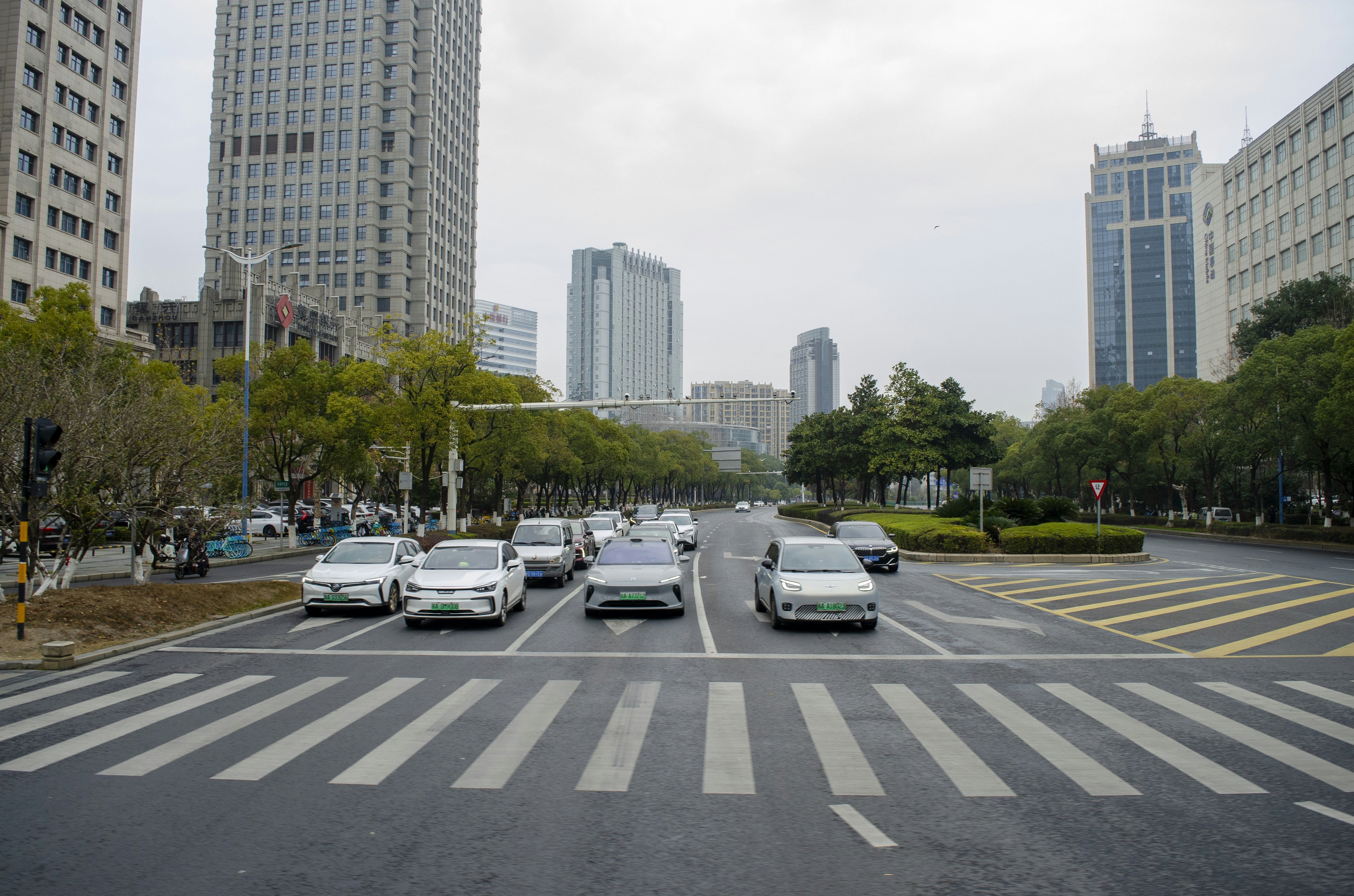 Urban Crosswalk Convergence